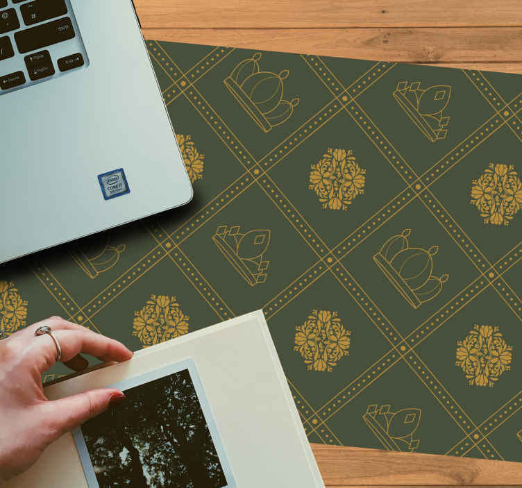 Green Royal crowns mouse pads patterns - TenStickers