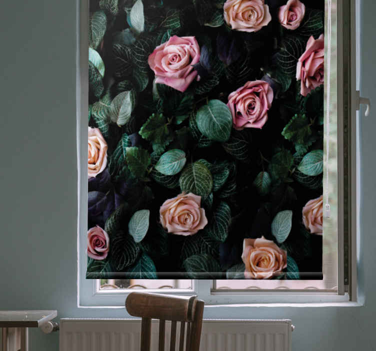 Realistic roses pattern floral blind