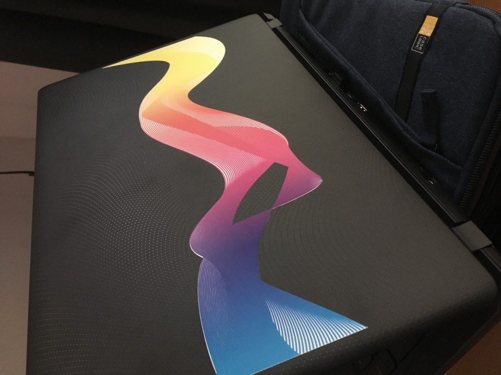 Rainbow Wave Laptop Decal - TenStickers