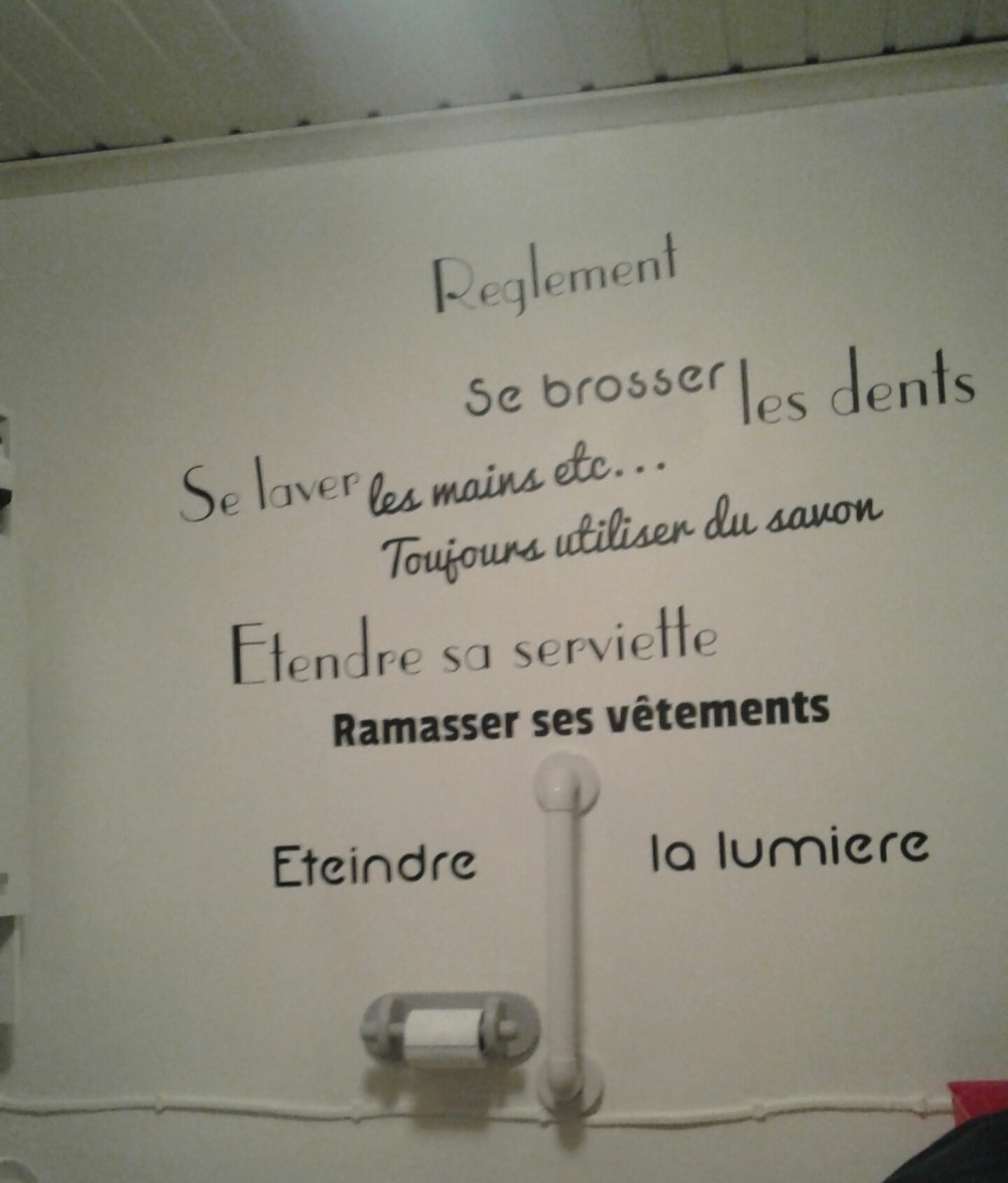 Sticker decorativo gotas de água - TenStickers