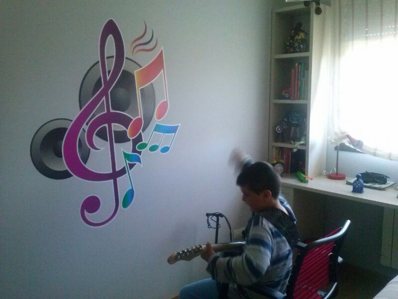 Speakers and Musical Notes Wall Sticker - TenStickers