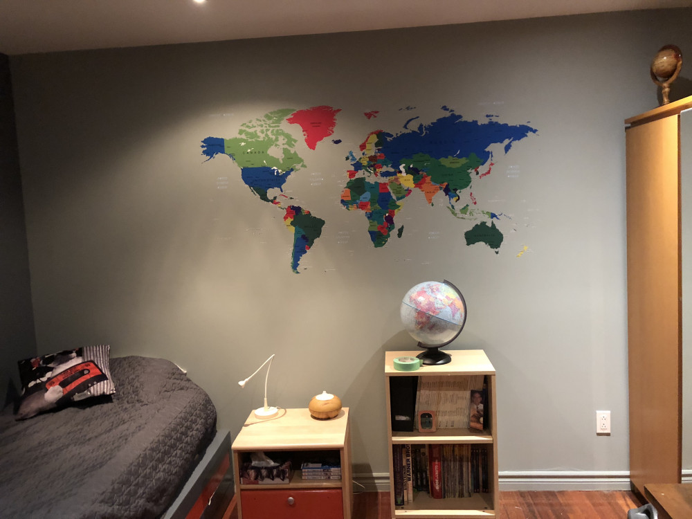 Vinilo infantil pelota fútbol color - TenVinilo