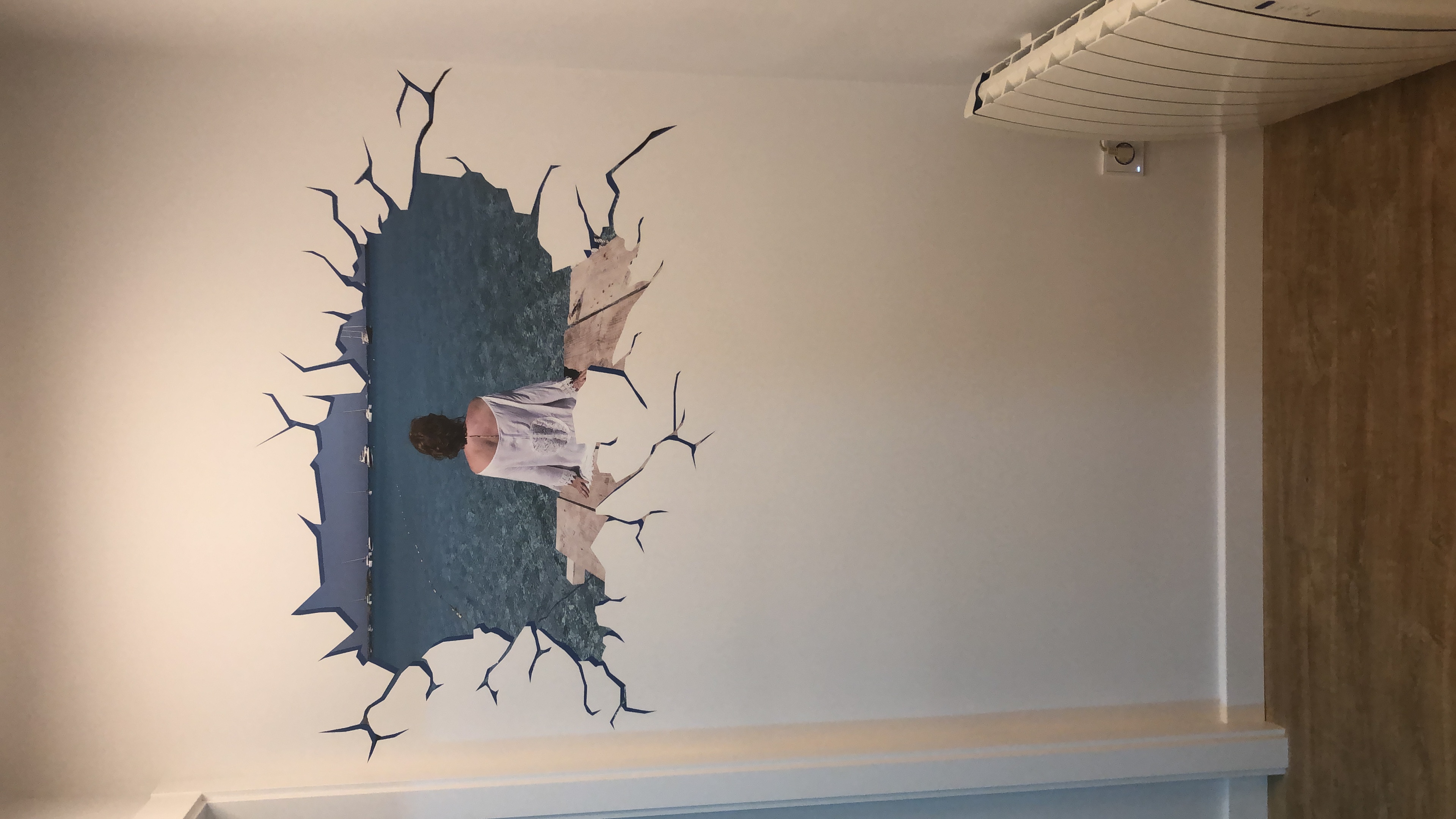 Custom photo in broken wall effect 3d wall sticker - TenStickers