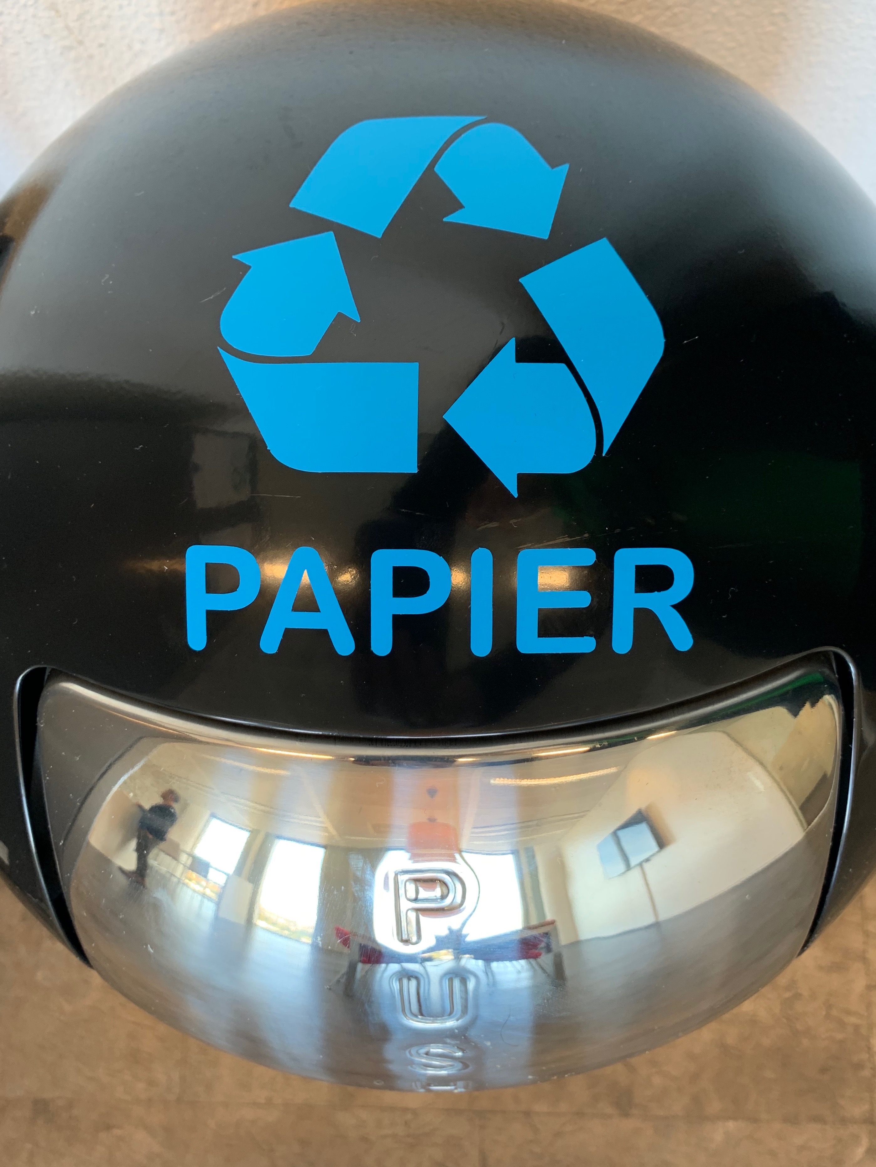 Recycle plastic sticker - TenStickers