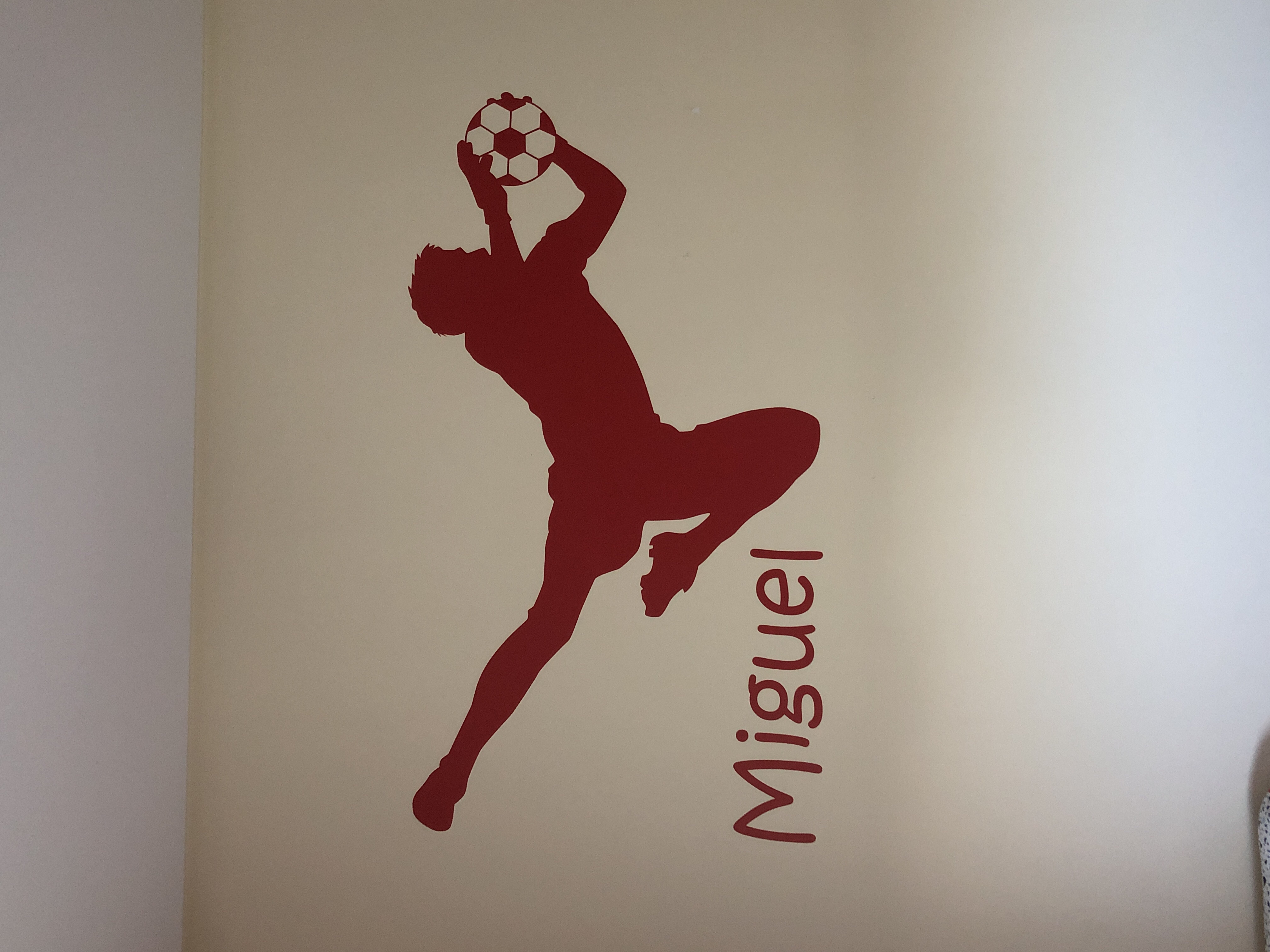 Muursticker voetbal keeper met naam - TenStickers