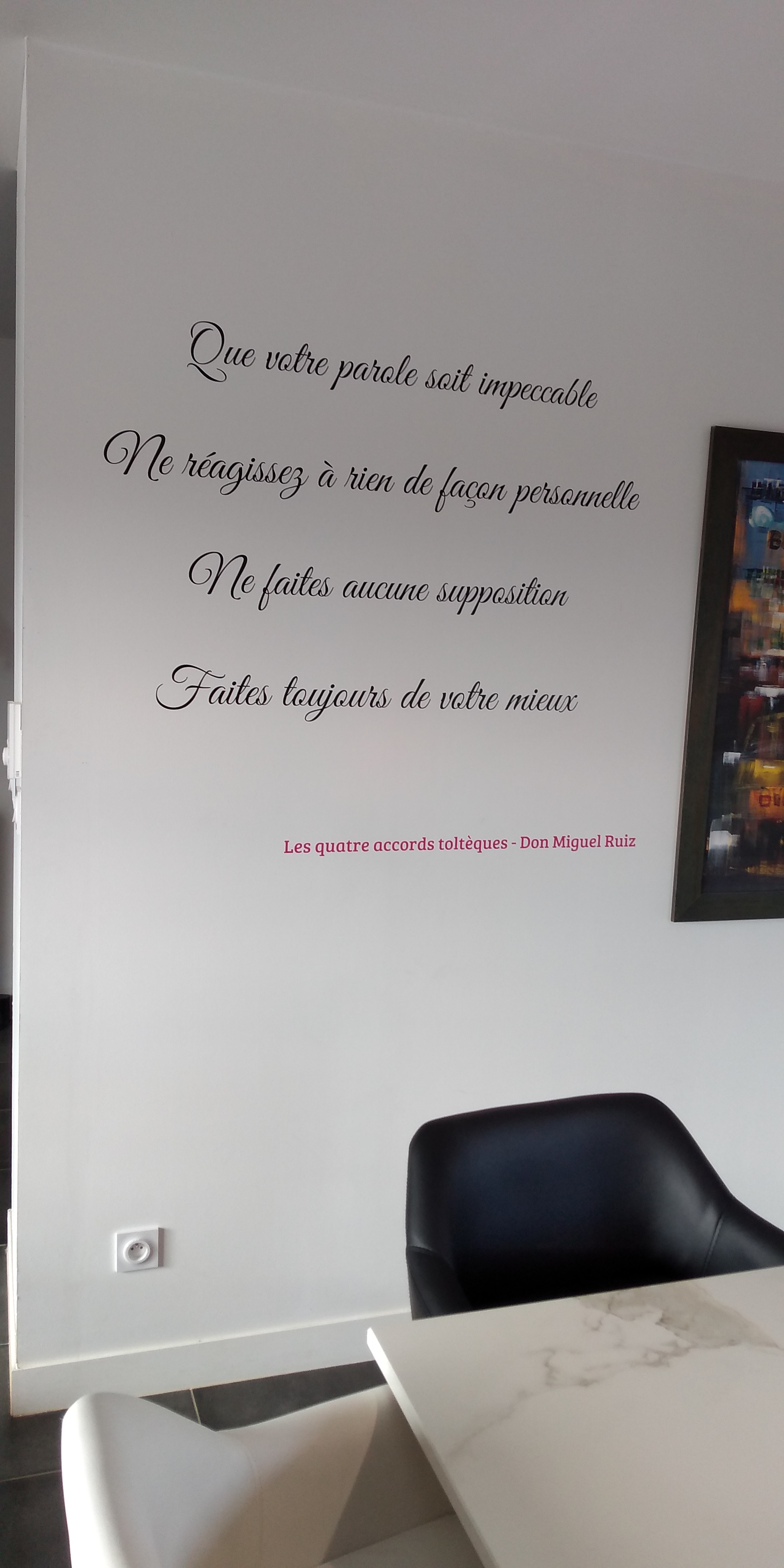 Tatagata budos sienos lipdukas - „Tenstickers“