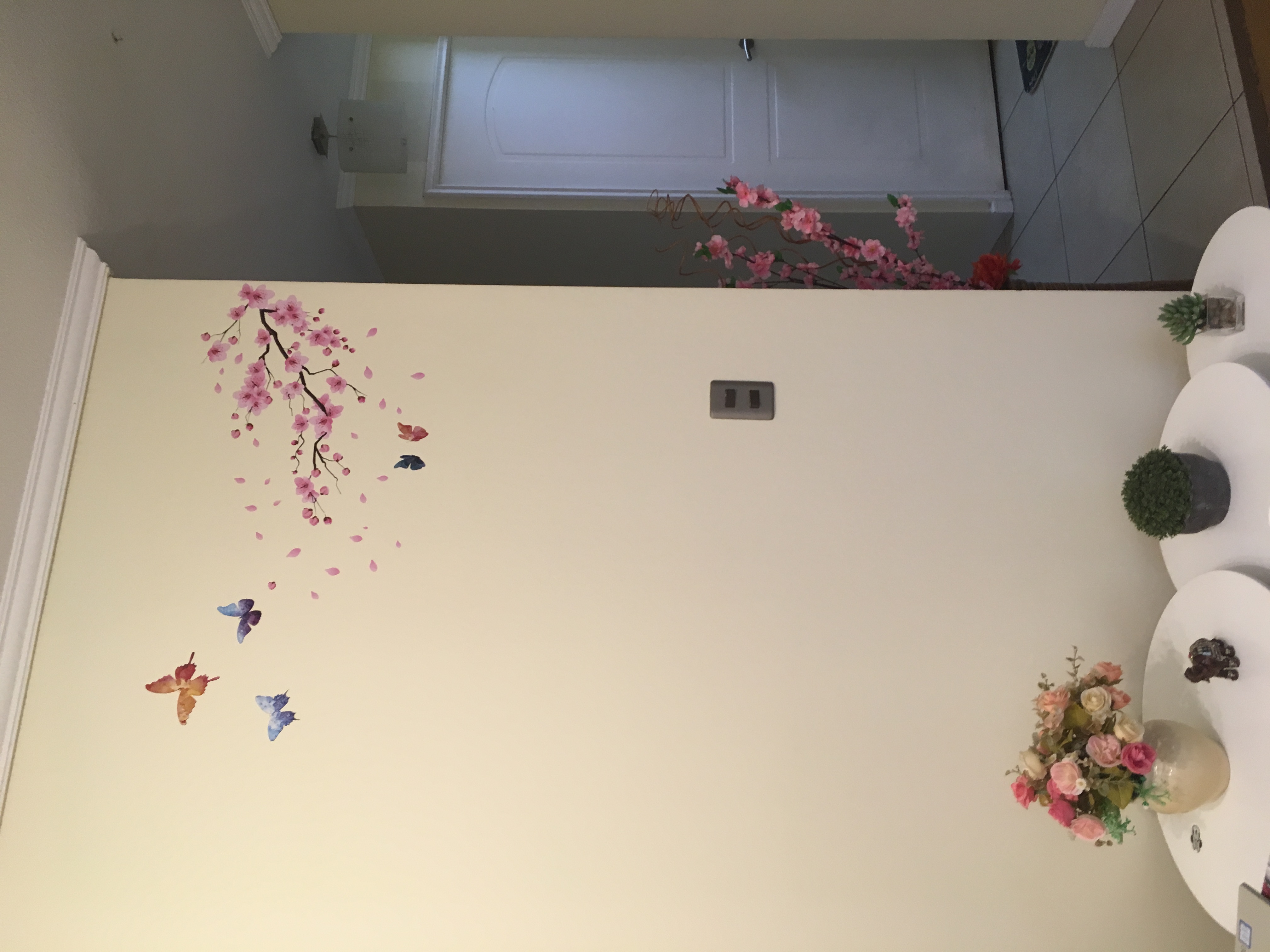 Red Petal Tree Wall Sticker - TenStickers