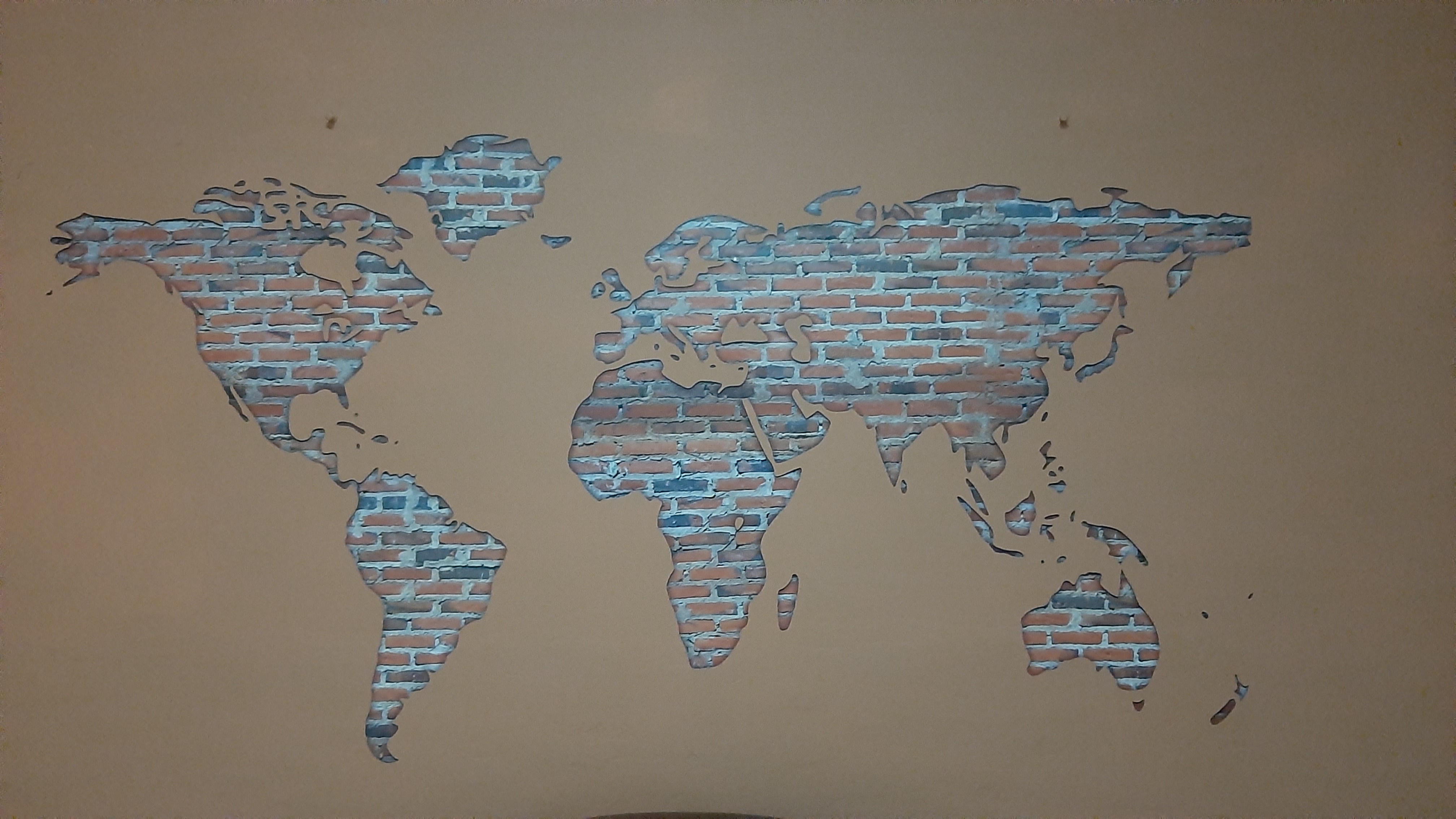 Bricks world map decal - TenStickers