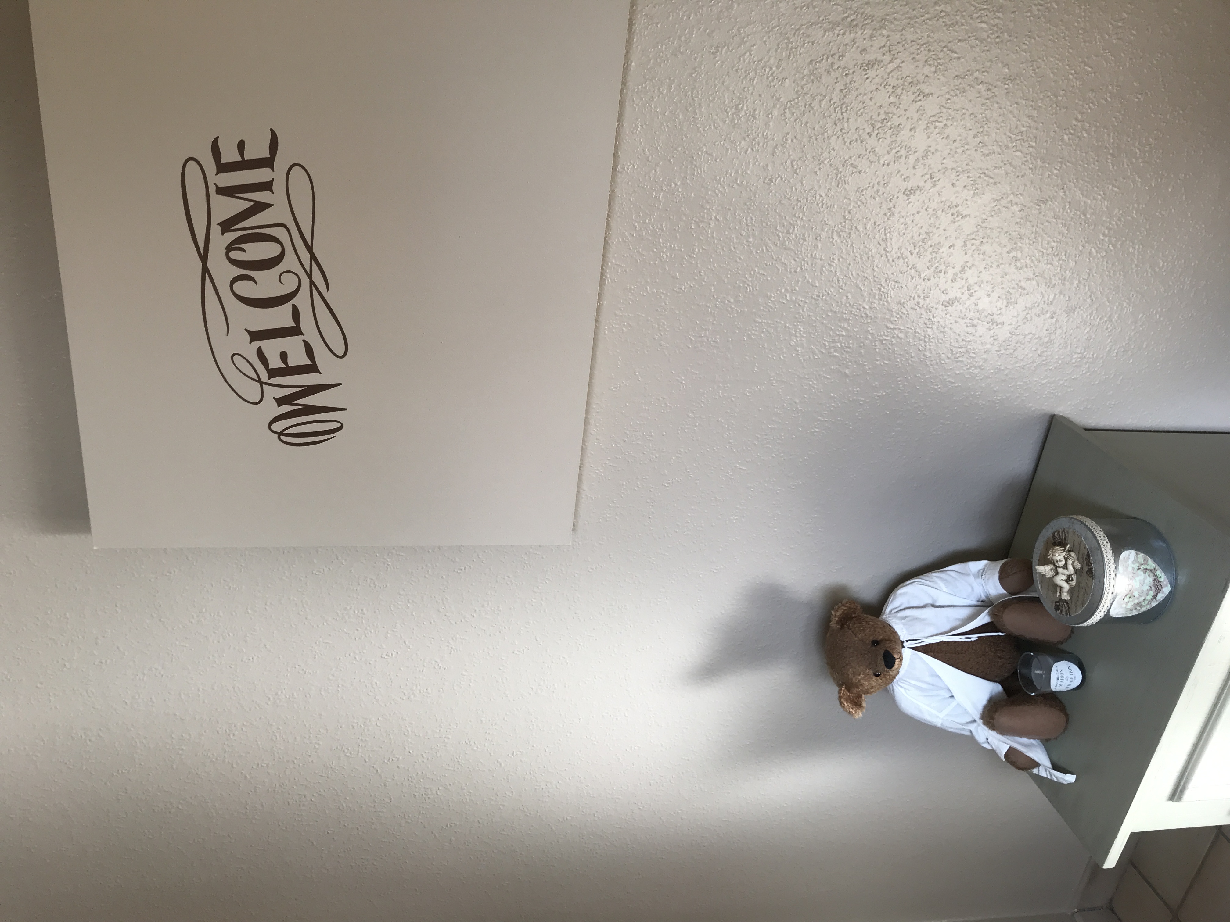 Calligraphic welcome text door sticker - TenStickers