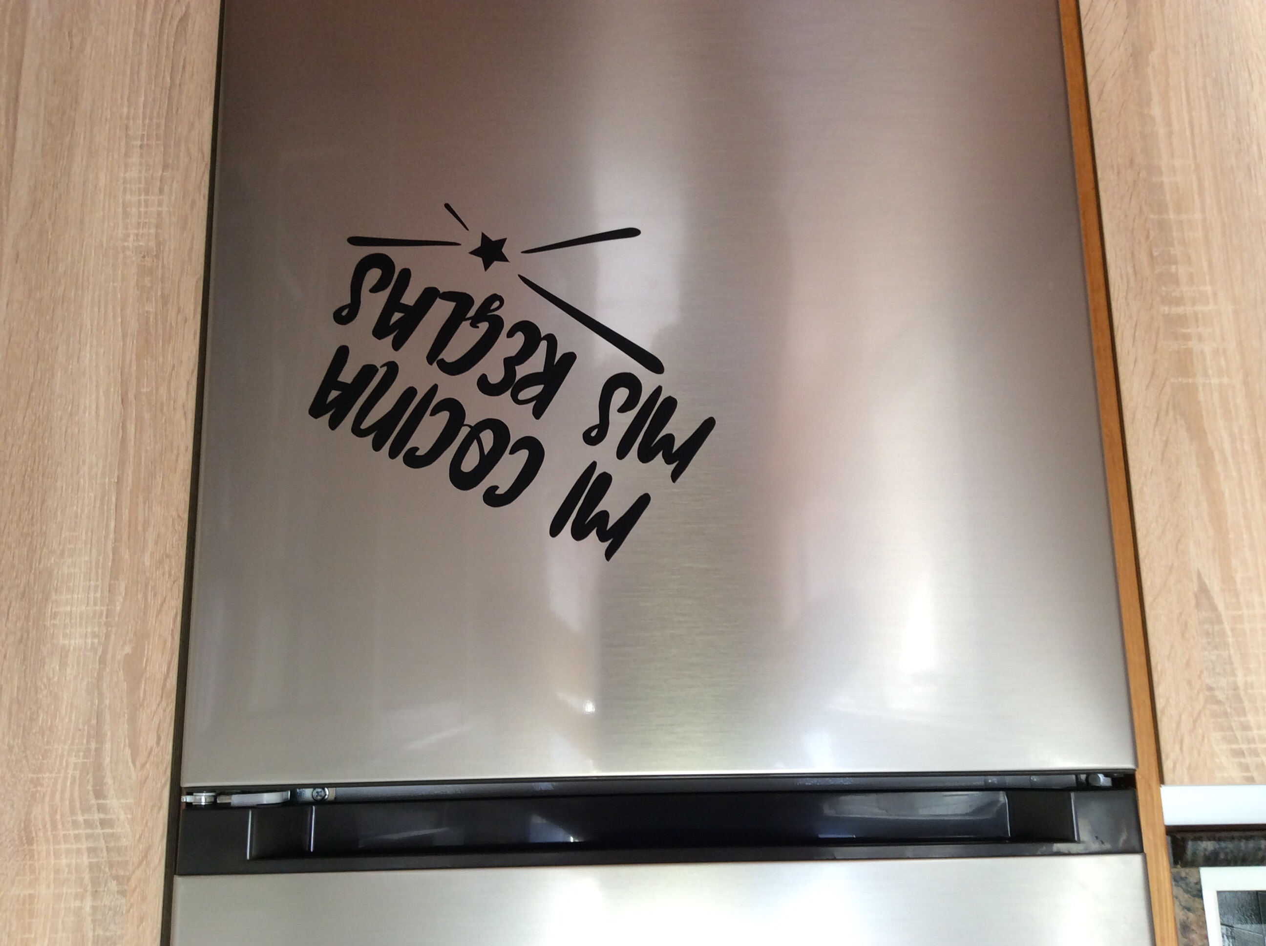 Sticker ordinateur portable Snoopy bulle - TenStickers