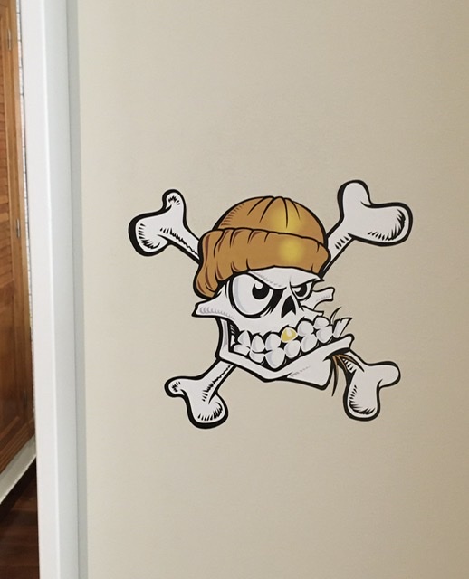 Sticker decorativo teschio skater - TenStickers