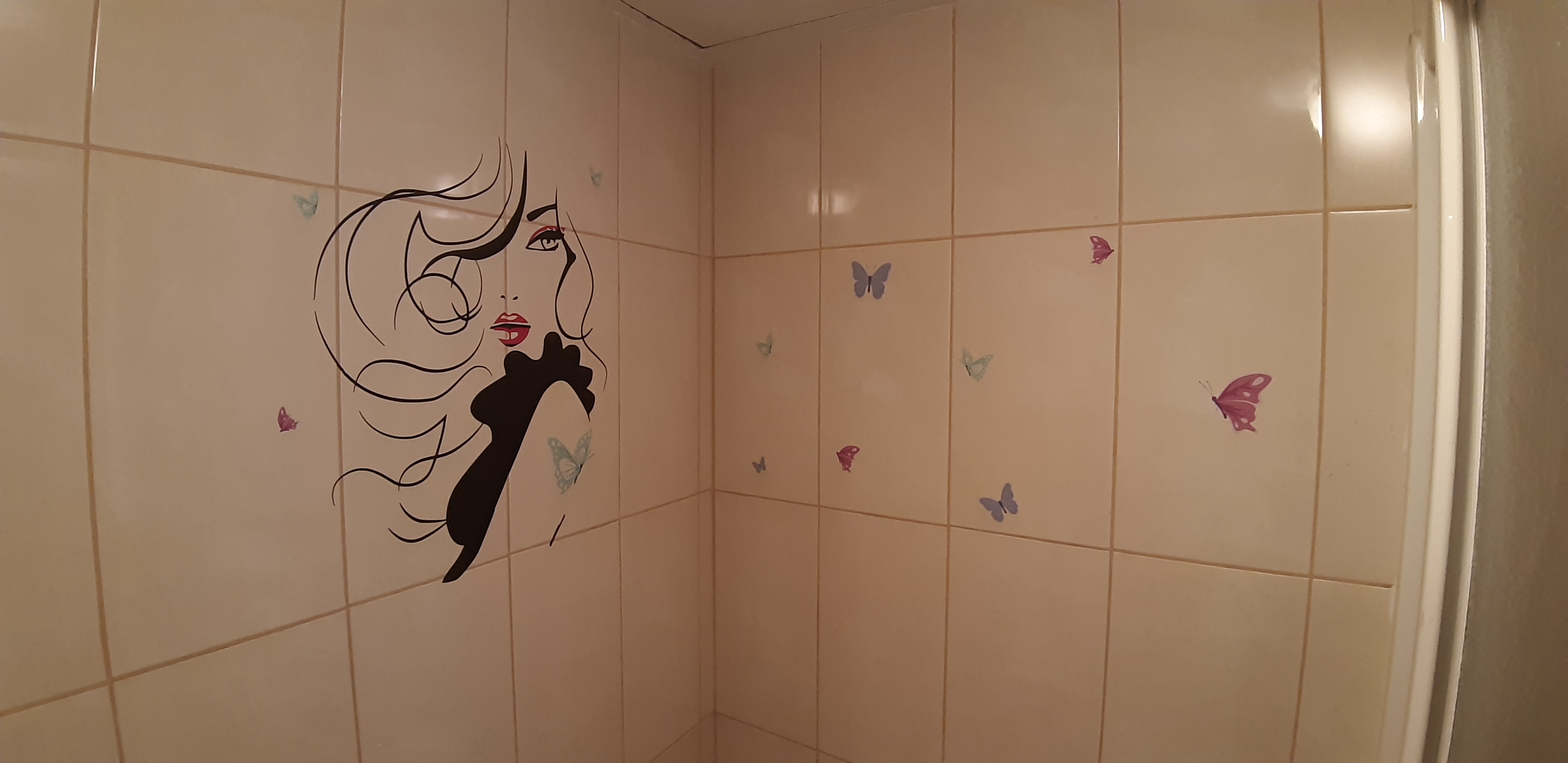 Sticker mural pour salon dessin femme glamour - TenStickers