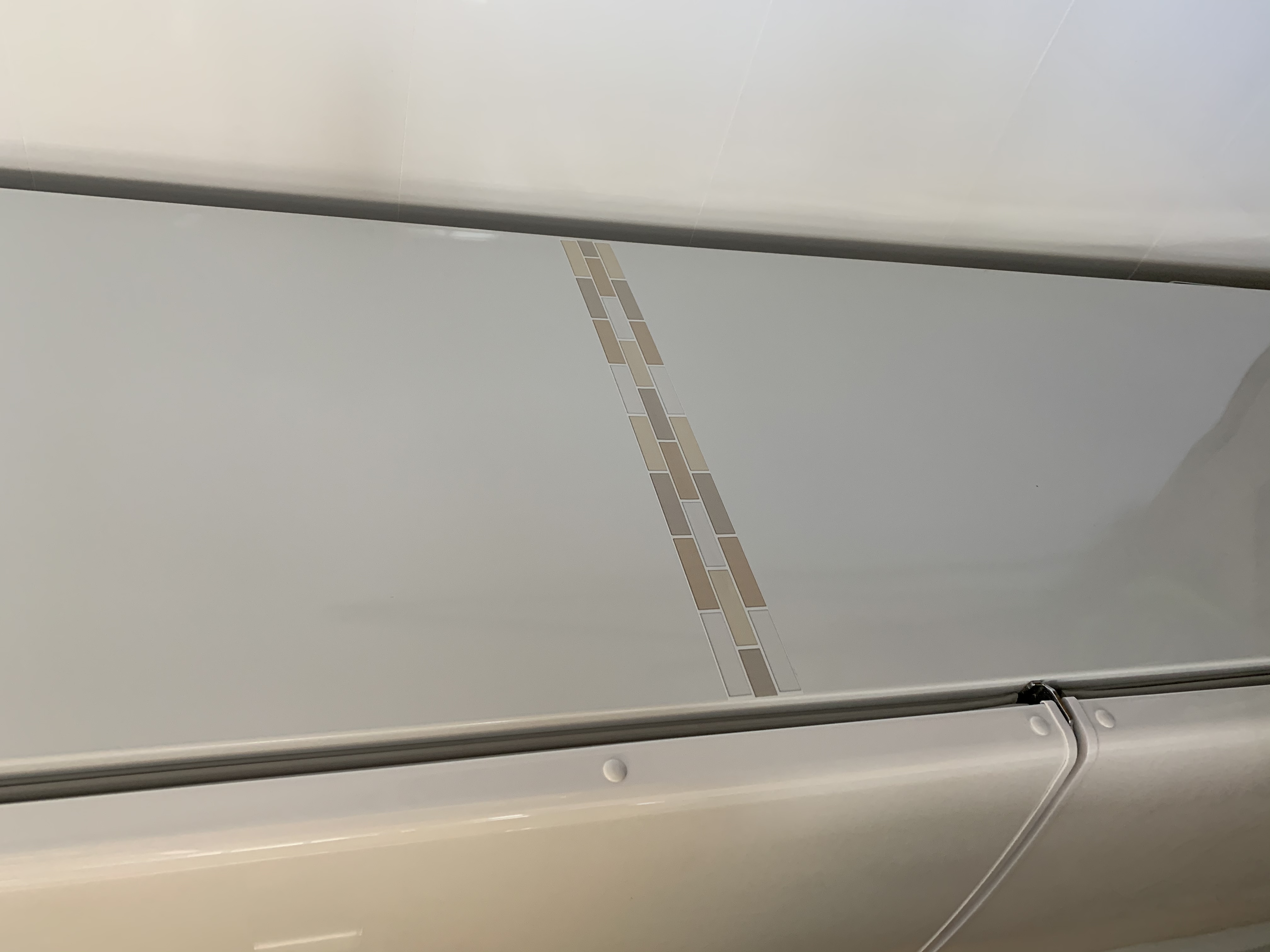 Beige bathroom tile border sticker - TenStickers