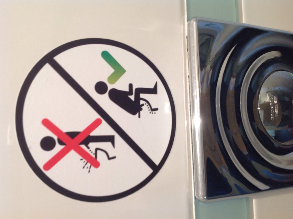 Sticker WC signalétique uriner - TenStickers