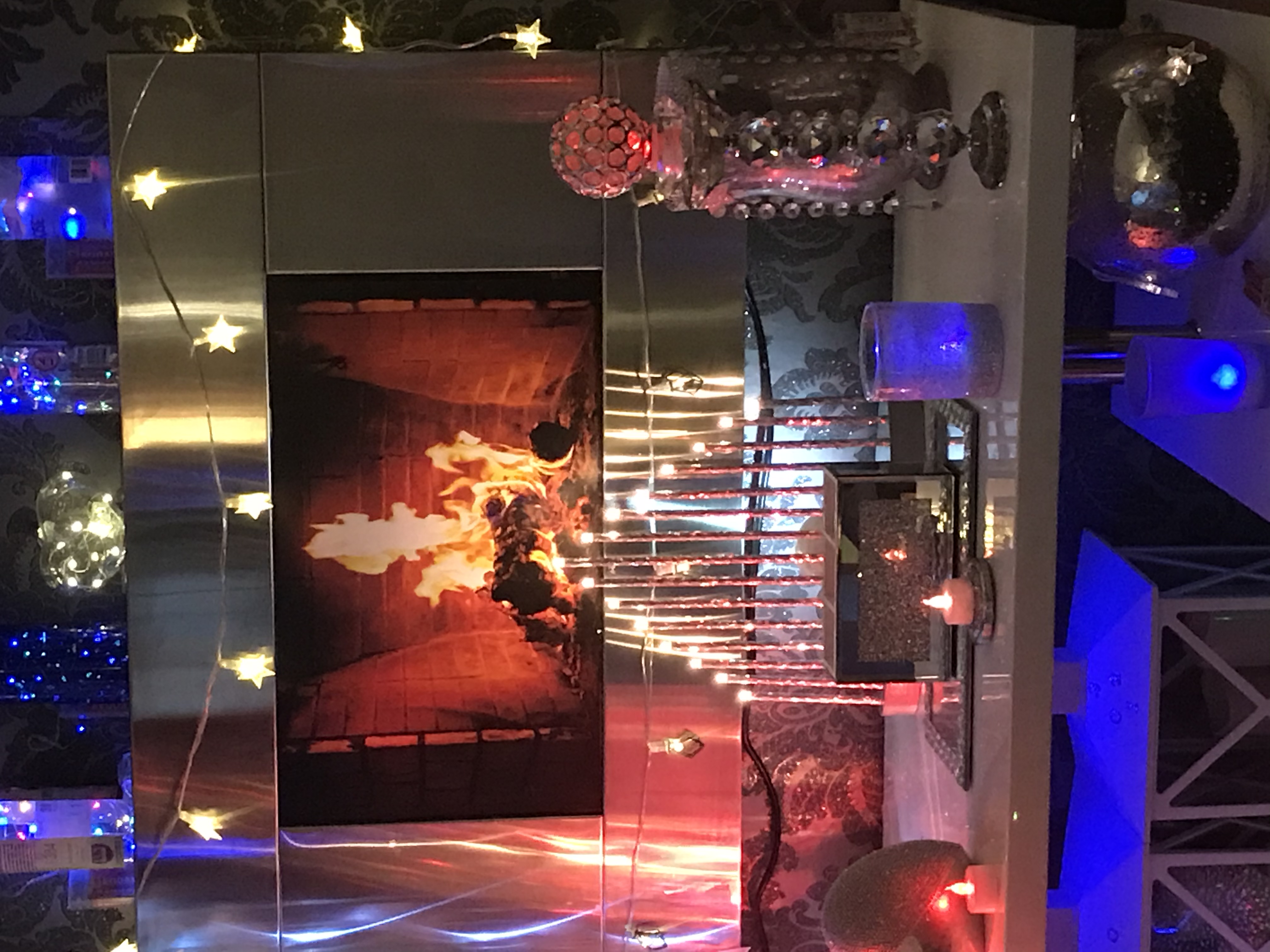 Realistic Fireplace wall sticker - TenStickers