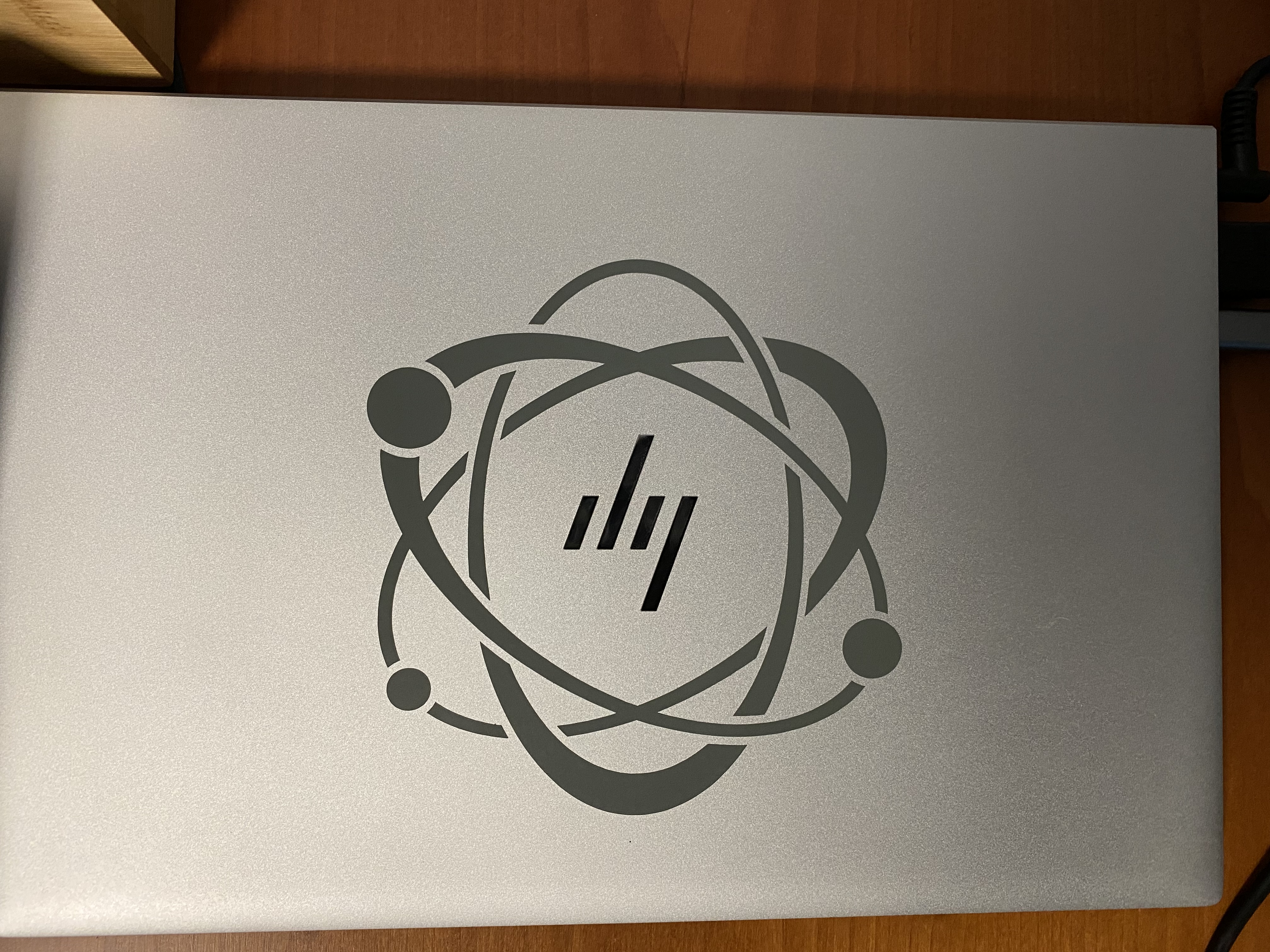 Atoms & Electrons Laptop Sticker - TenStickers