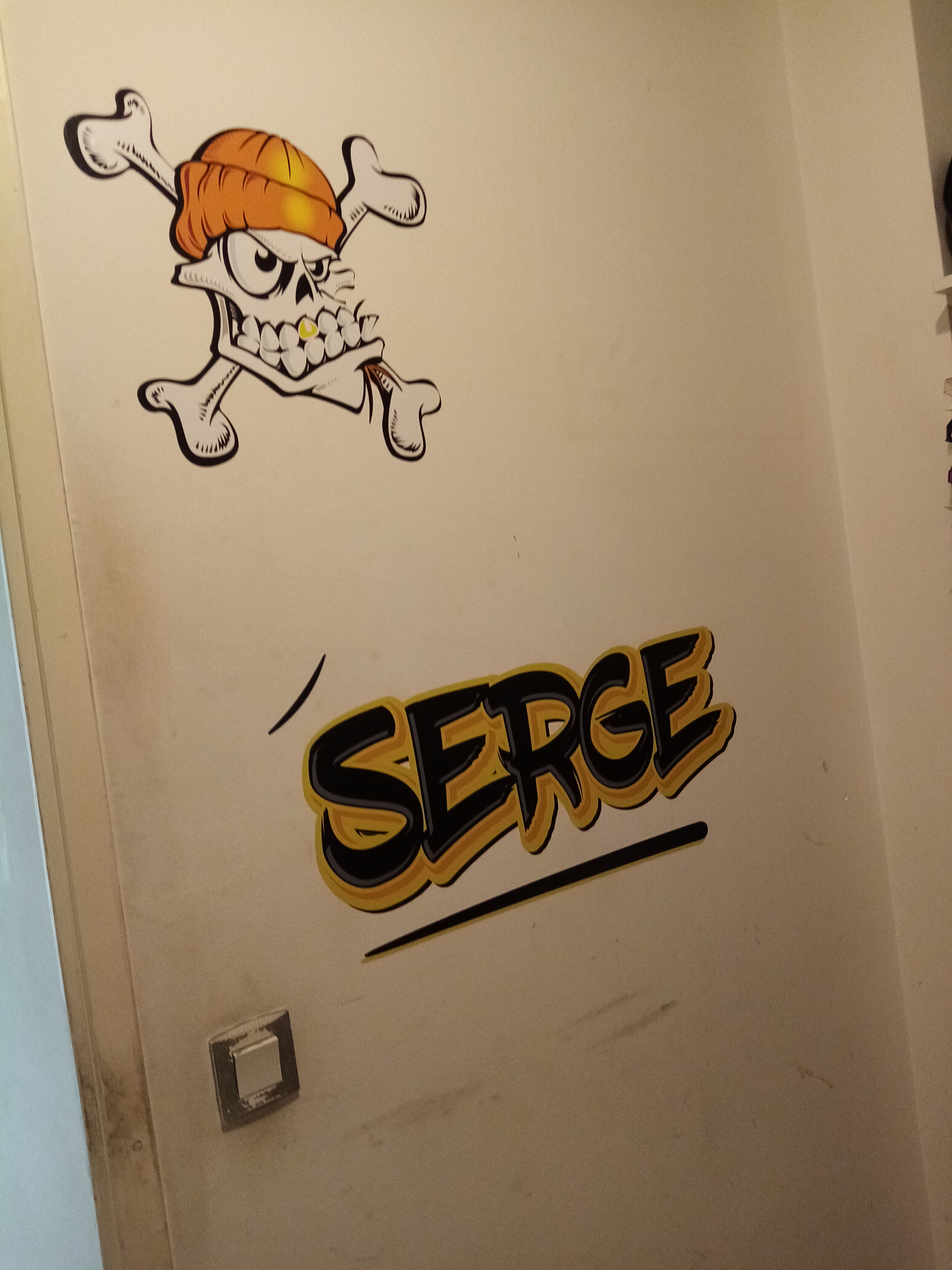 Sticker decorativo teschio skater - TenStickers