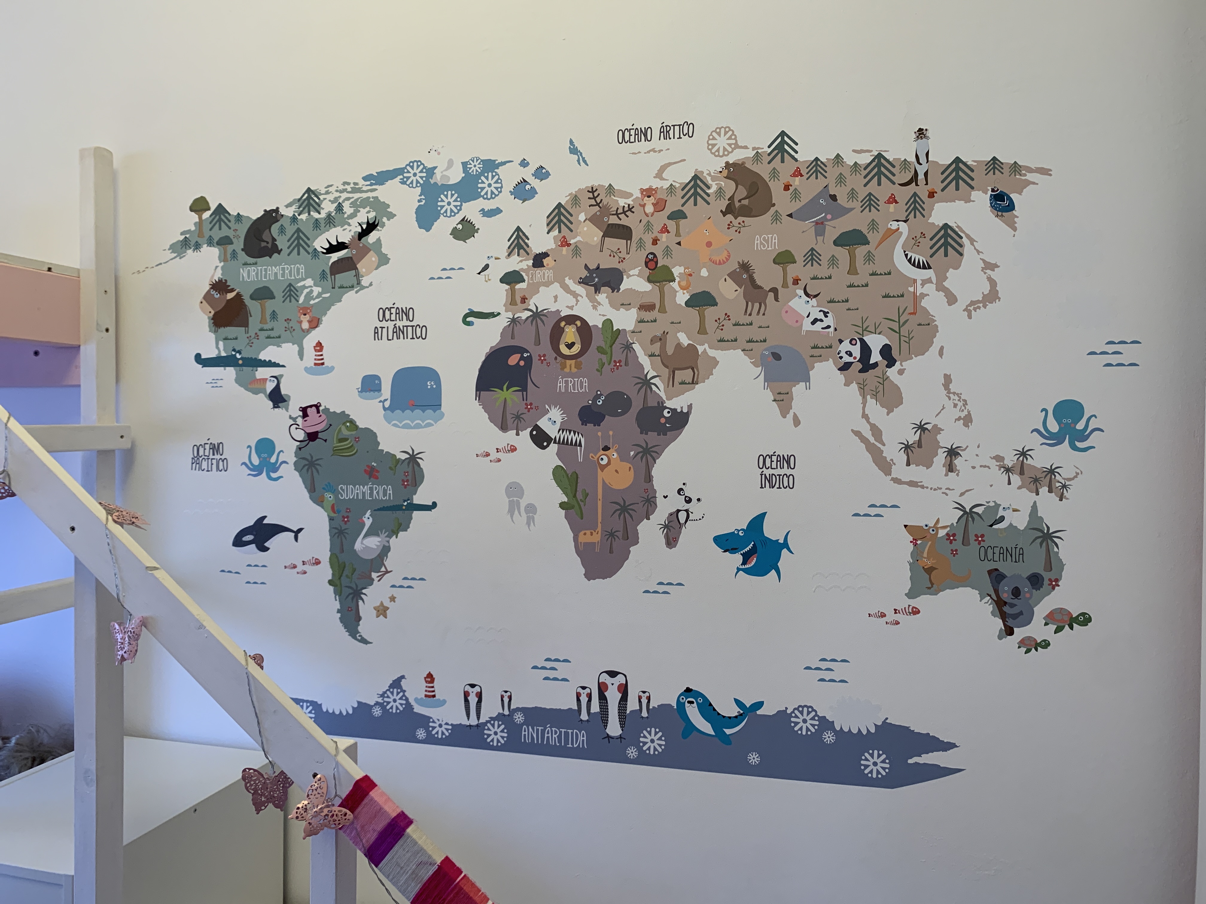 pastel shaded animals children's map world map wall stikcer - TenStickers