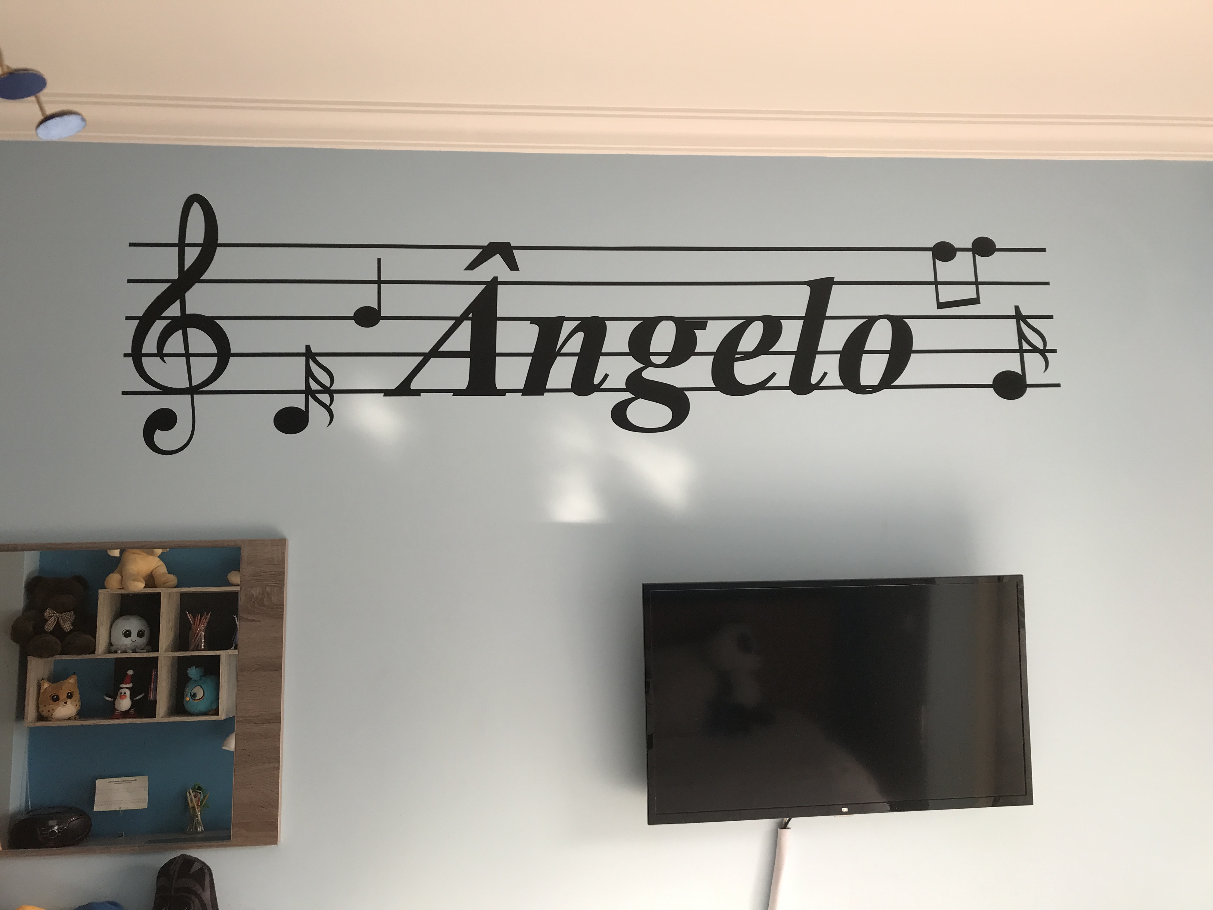 Music notes with name musical wall decal - TenStickers