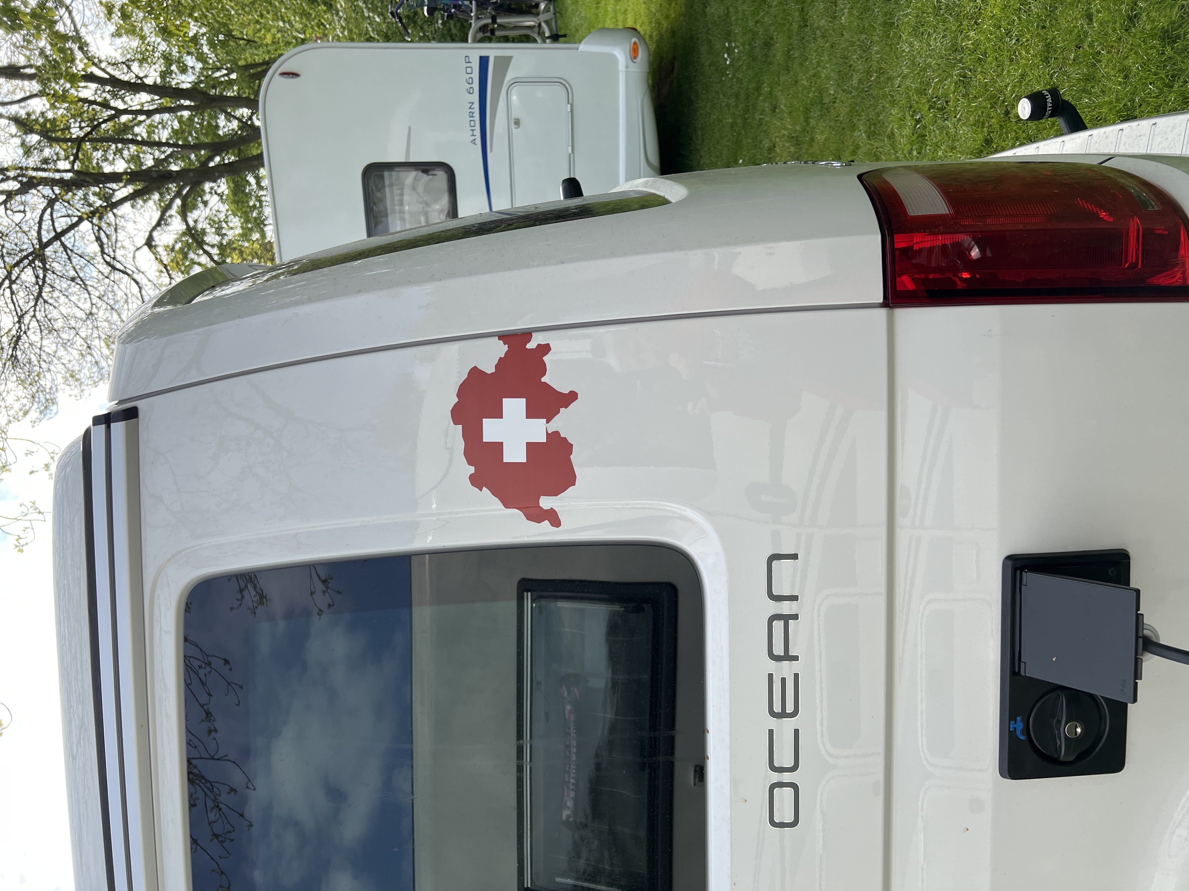 Karte Schweizer Flagge Autoaufkleber - TenStickers