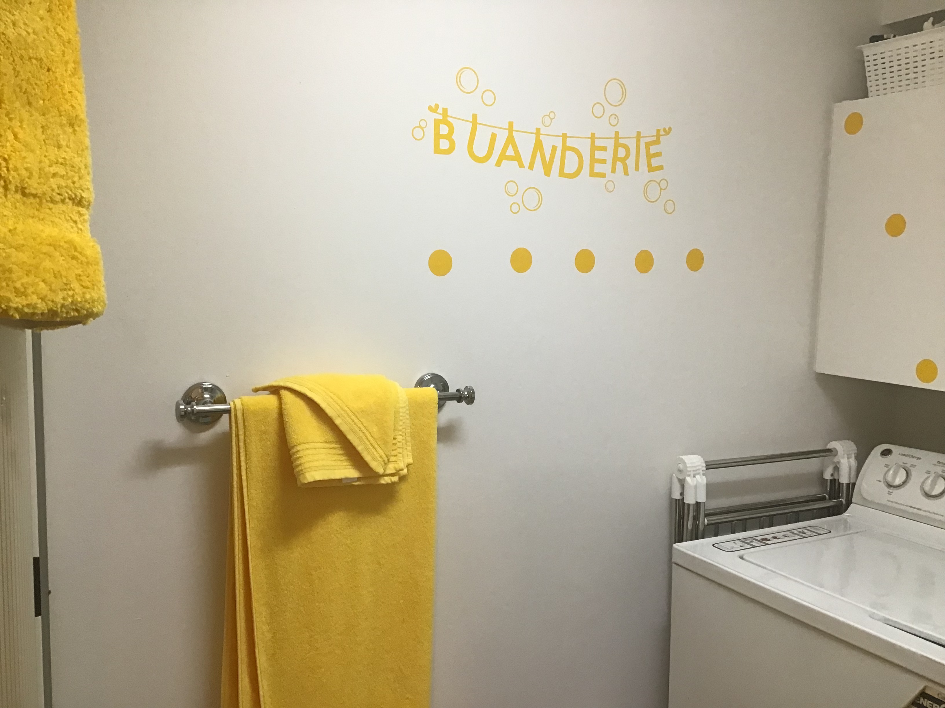 Sticker salle de bain texte buanderie - TenStickers