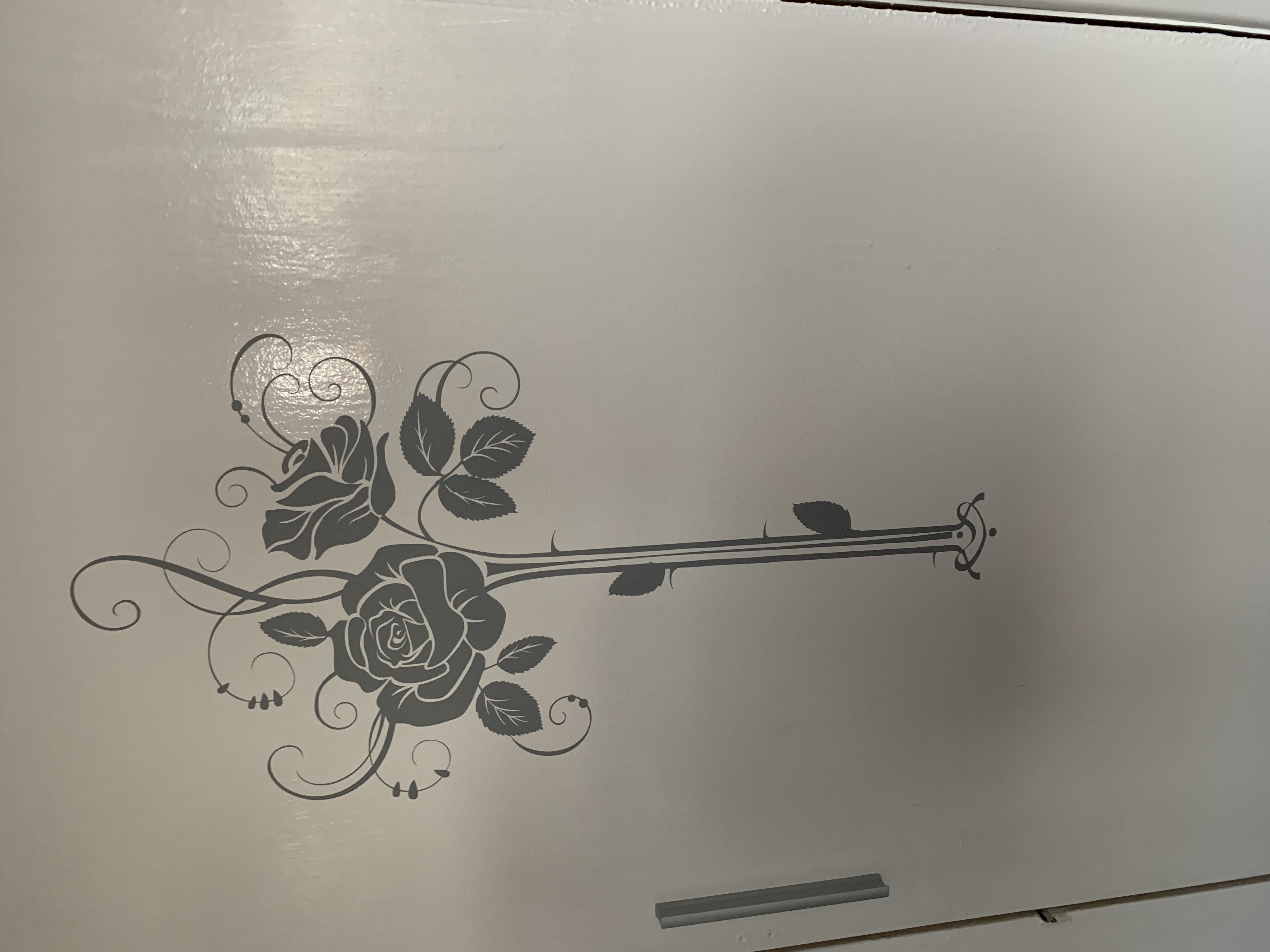 Art Deco Roses Decal - TenStickers