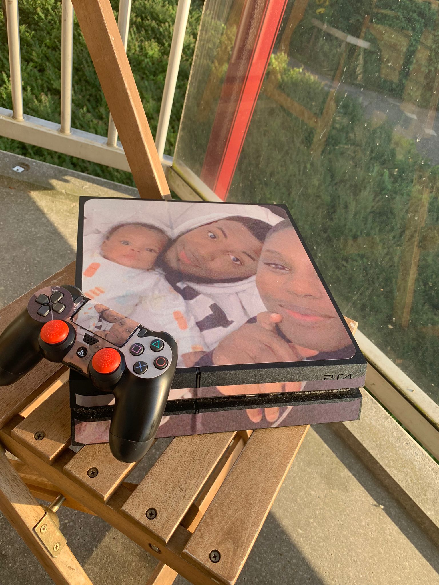 Customisable photo design ps4 skin - TenStickers