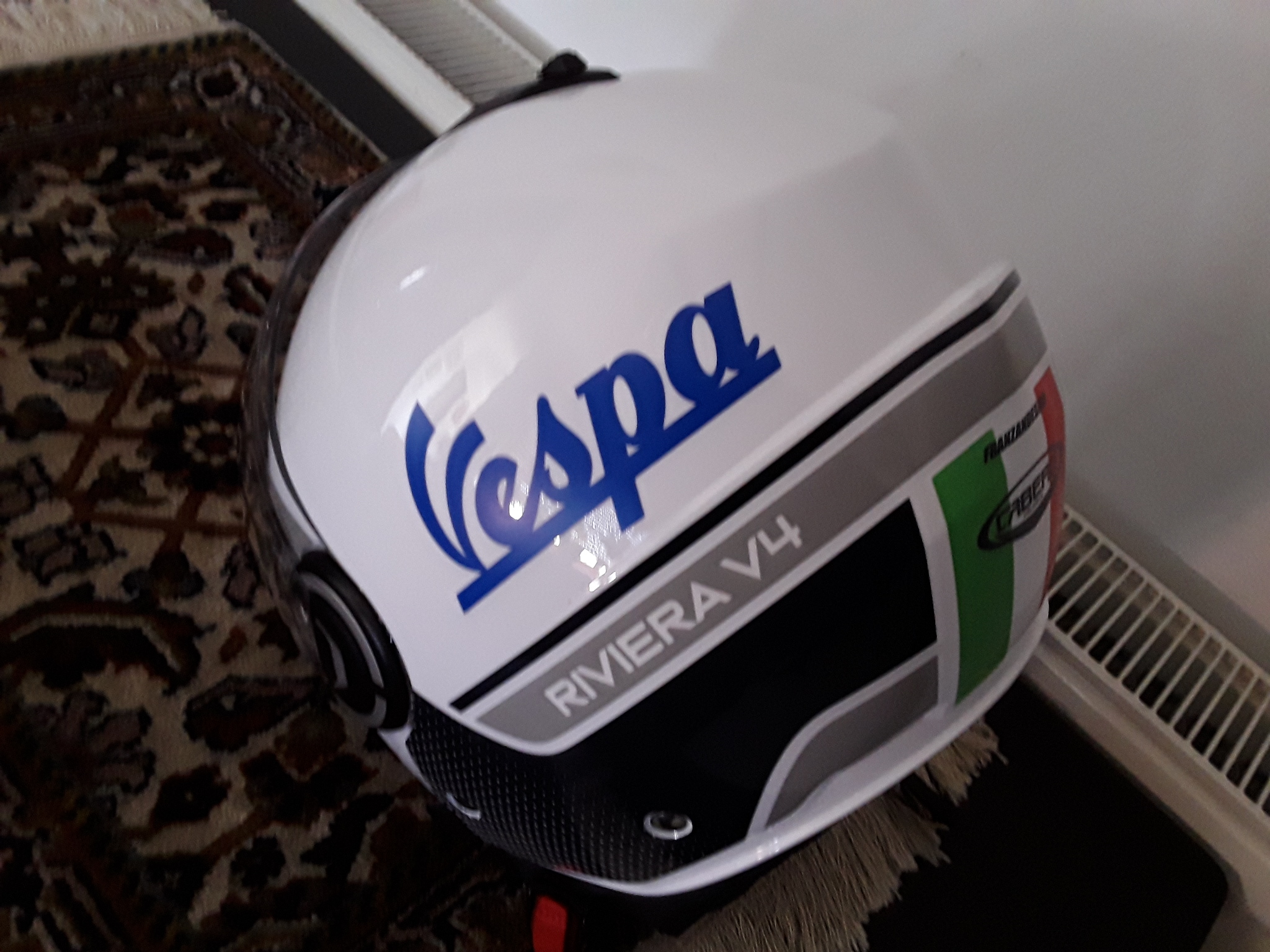 Helm stickers vespa logo - TenStickers