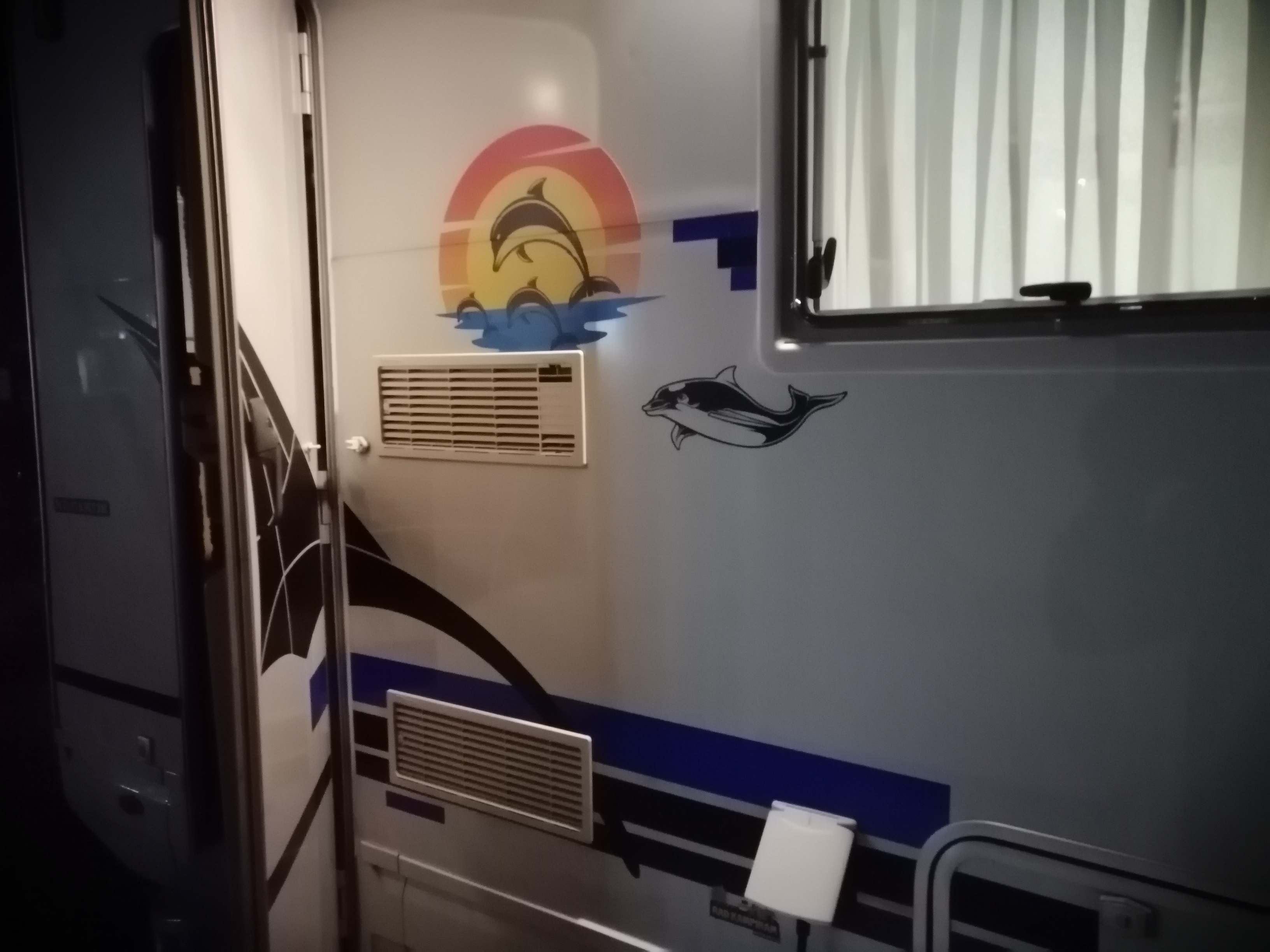 Dolphin silhouette campervan sticker - TenStickers