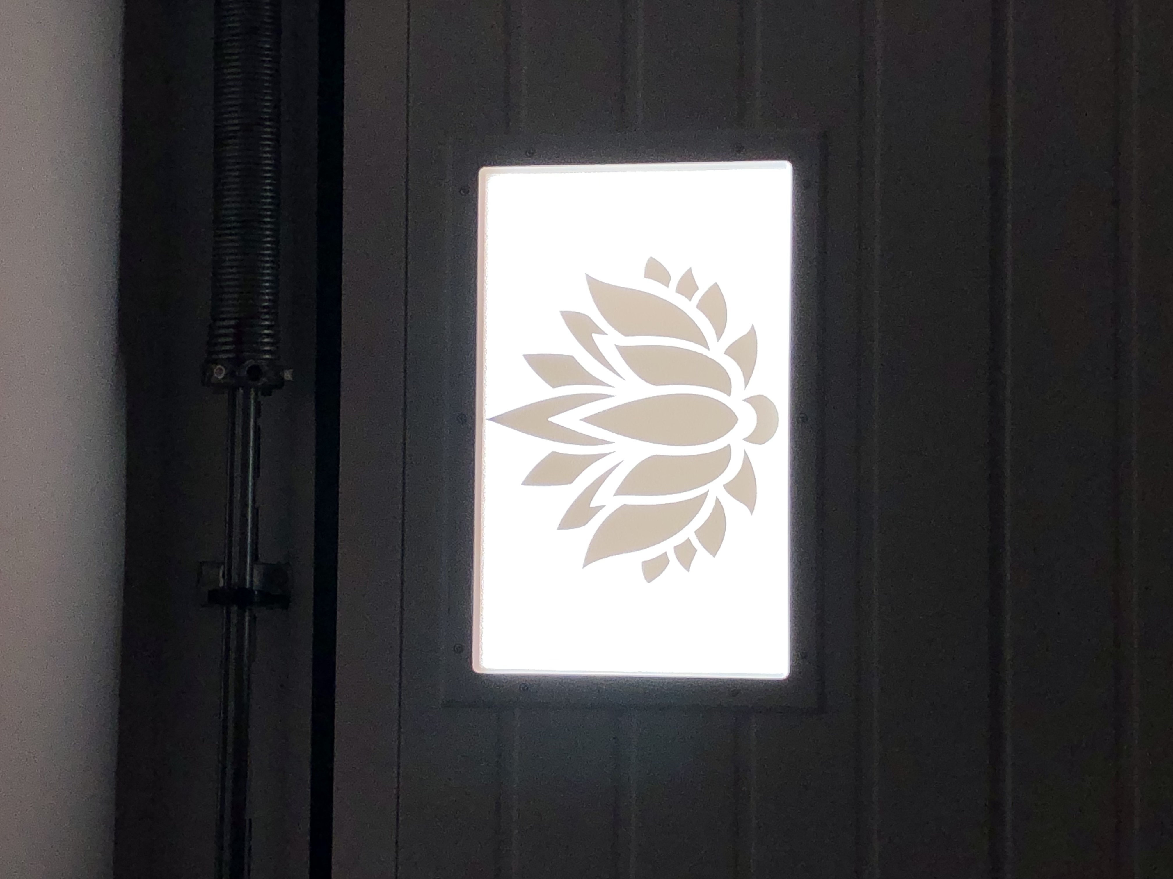 Yoga iconography wall decal - TenStickers