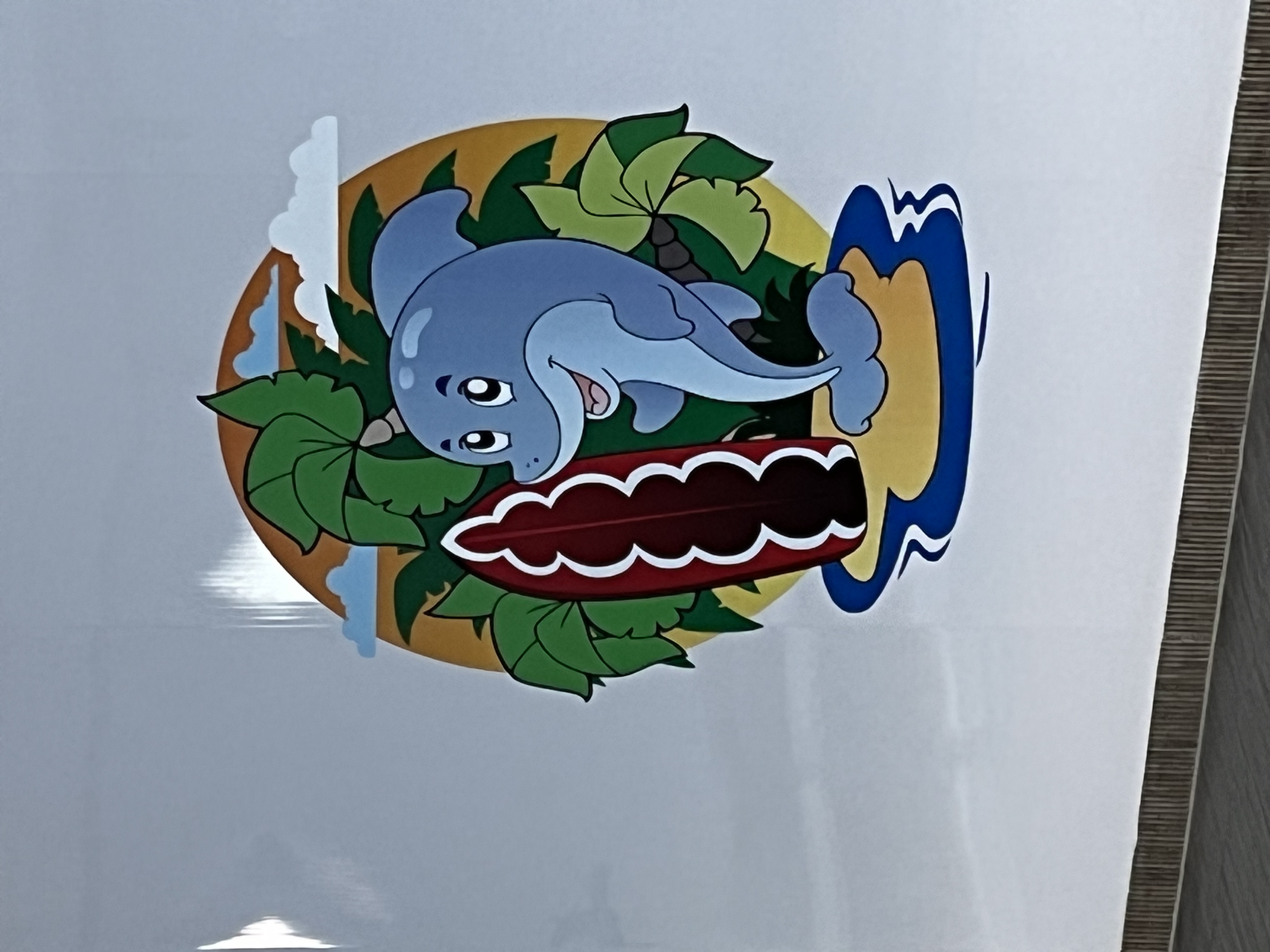 Delfin mit Surfbrett Aufkleber - TenStickers