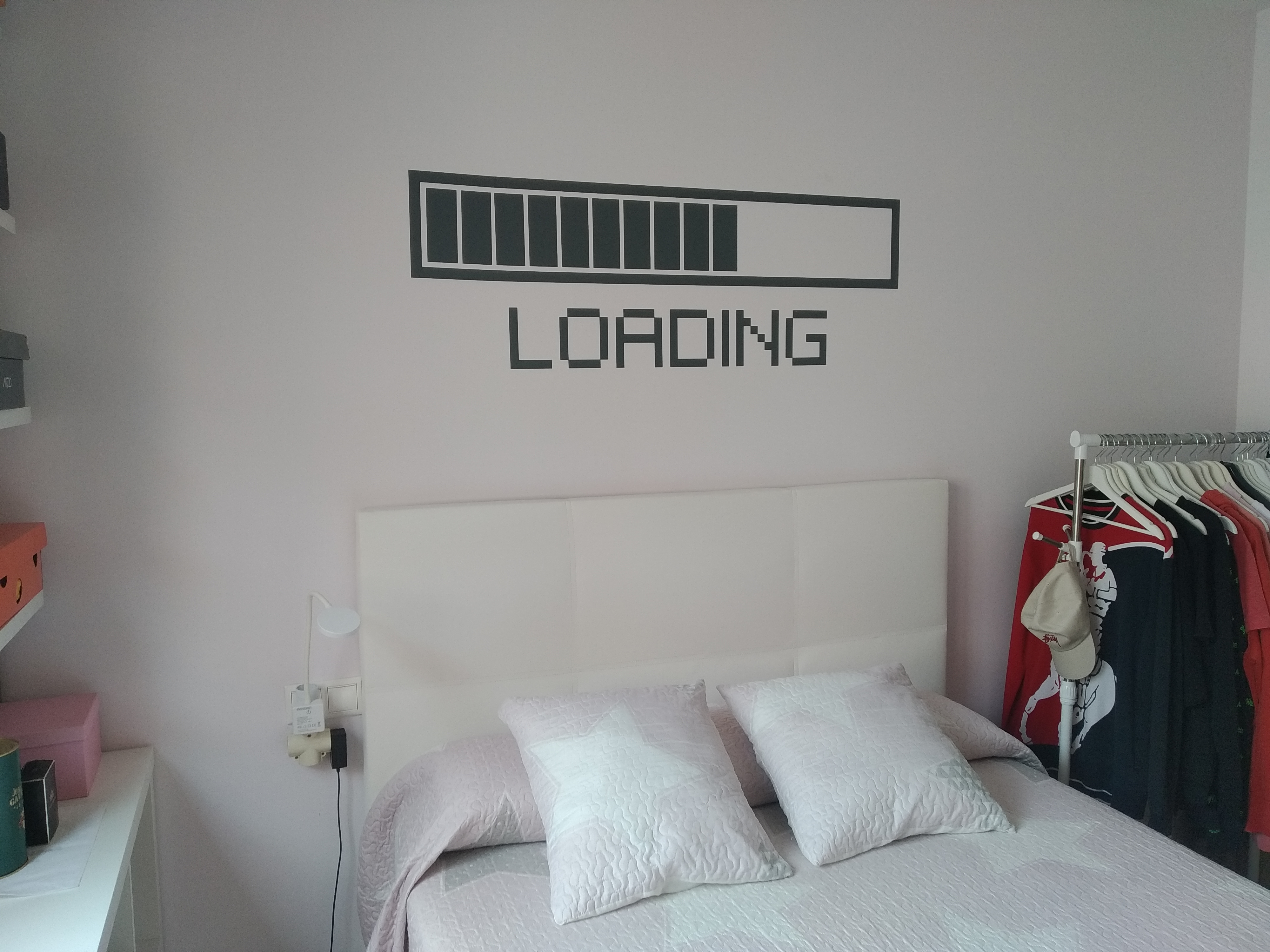 Sticker loading - TenStickers
