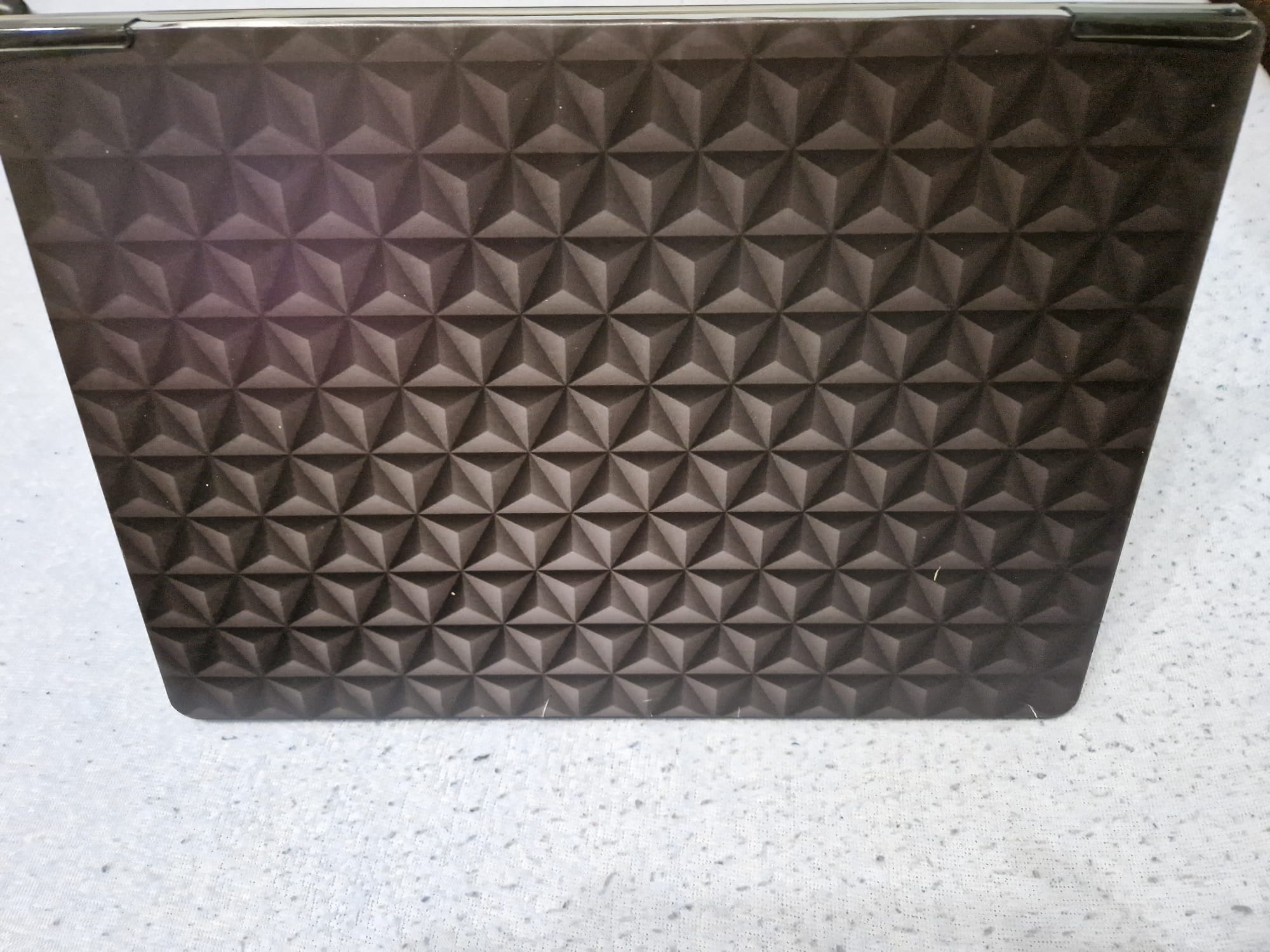 3D black triangles pattern laptop sticker - TenStickers