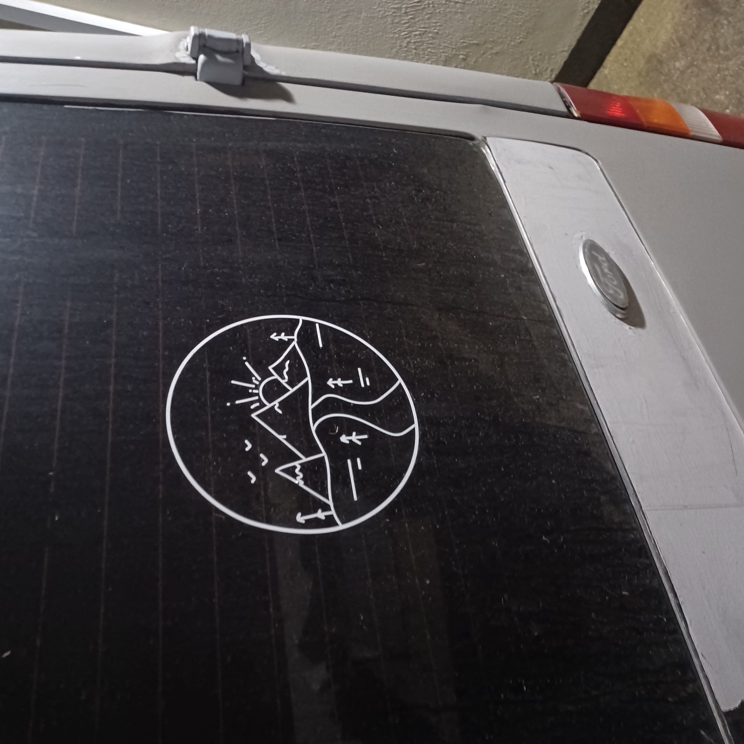 Motor home mountain range campervan sticker - TenStickers