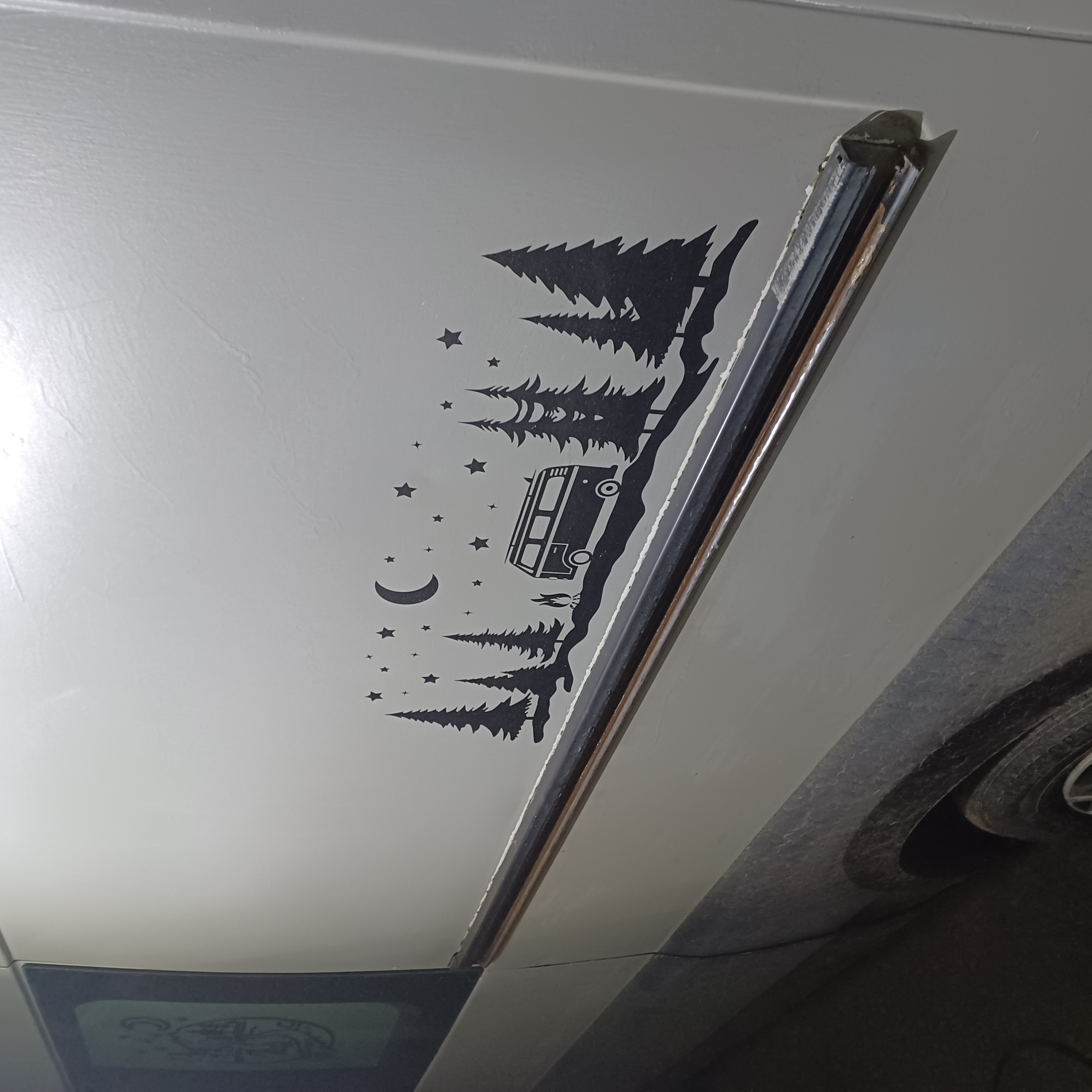 Motor home mountain range campervan sticker - TenStickers