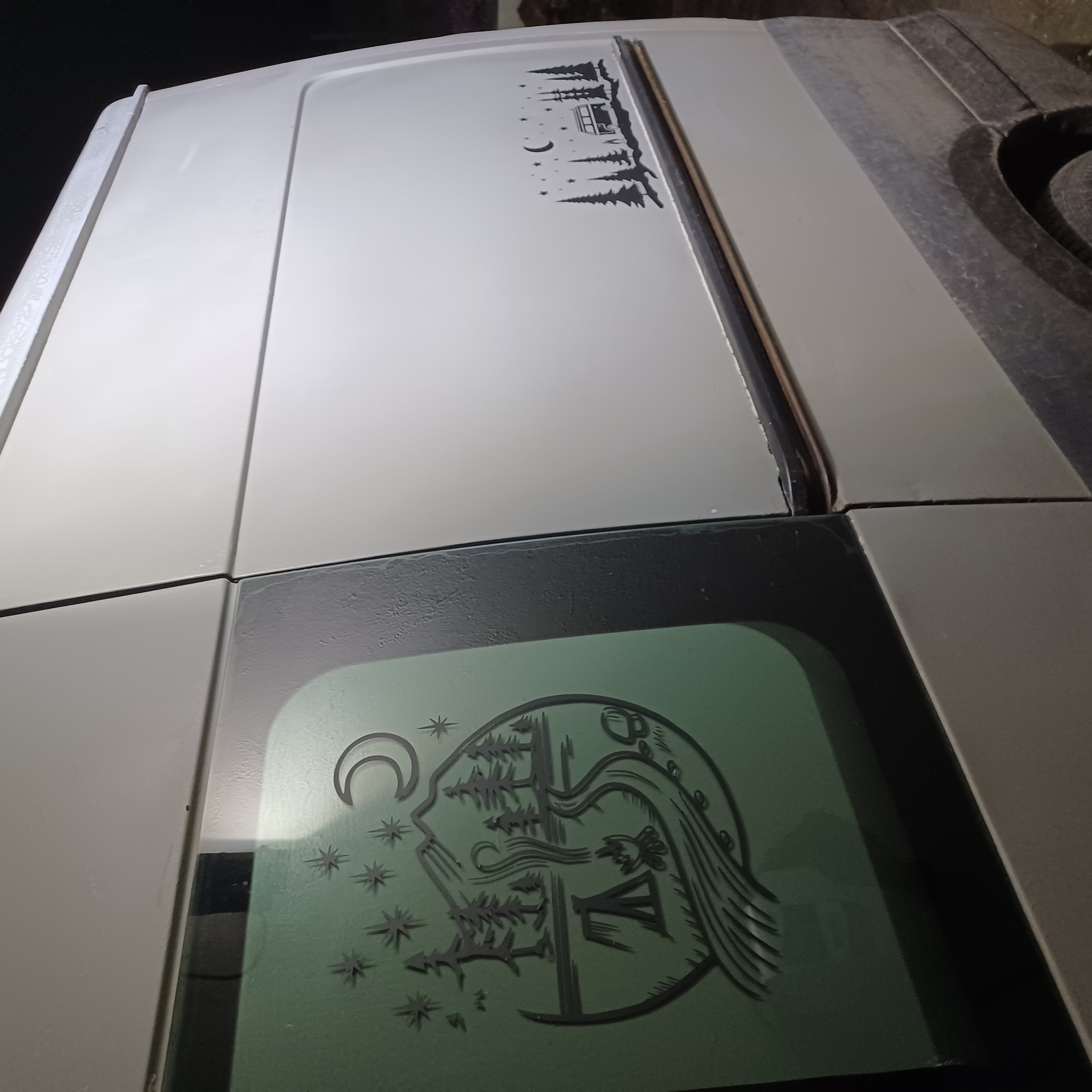 Mountain range campervan decal - TenStickers