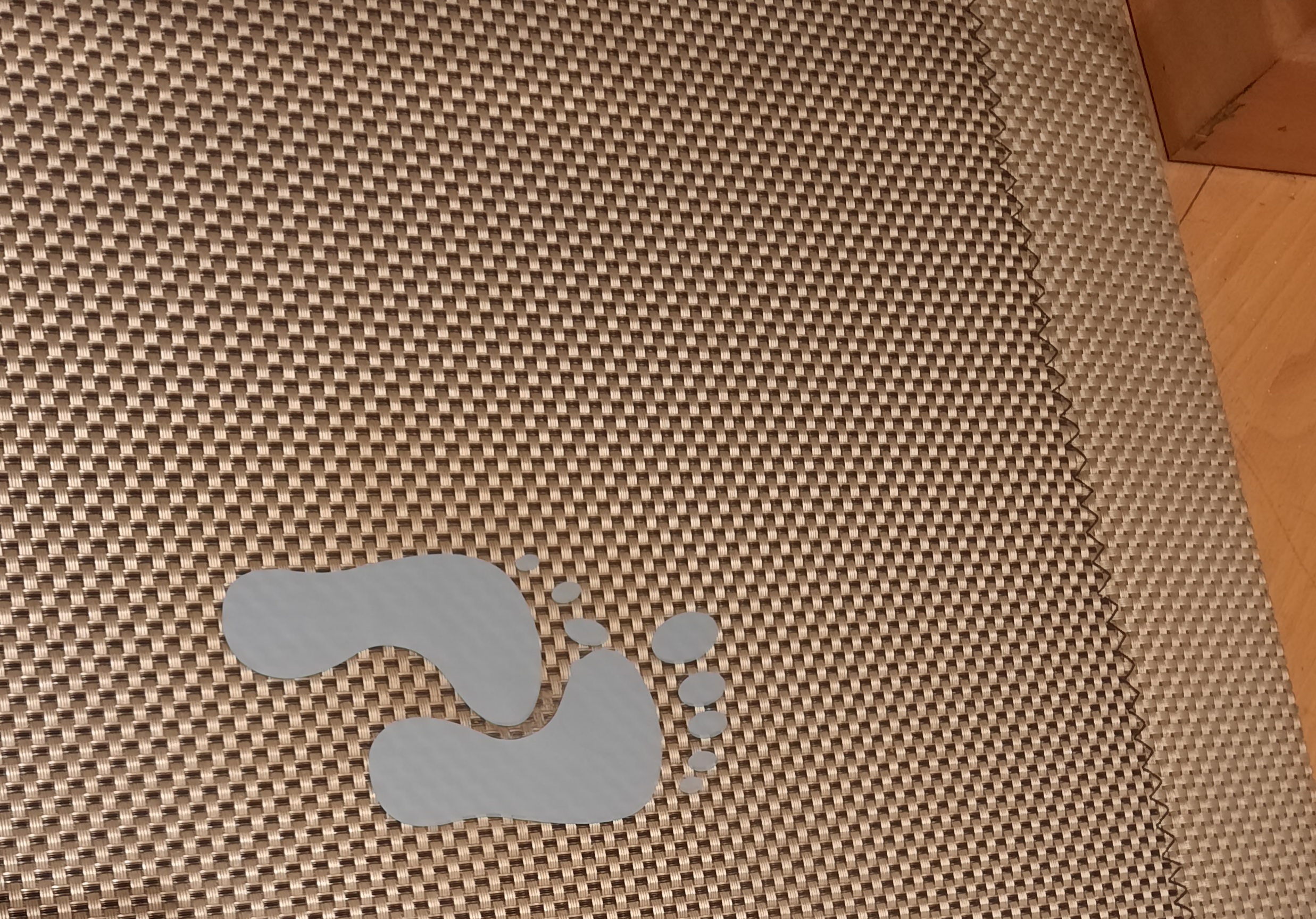 Step footprints floor sticker - TenStickers