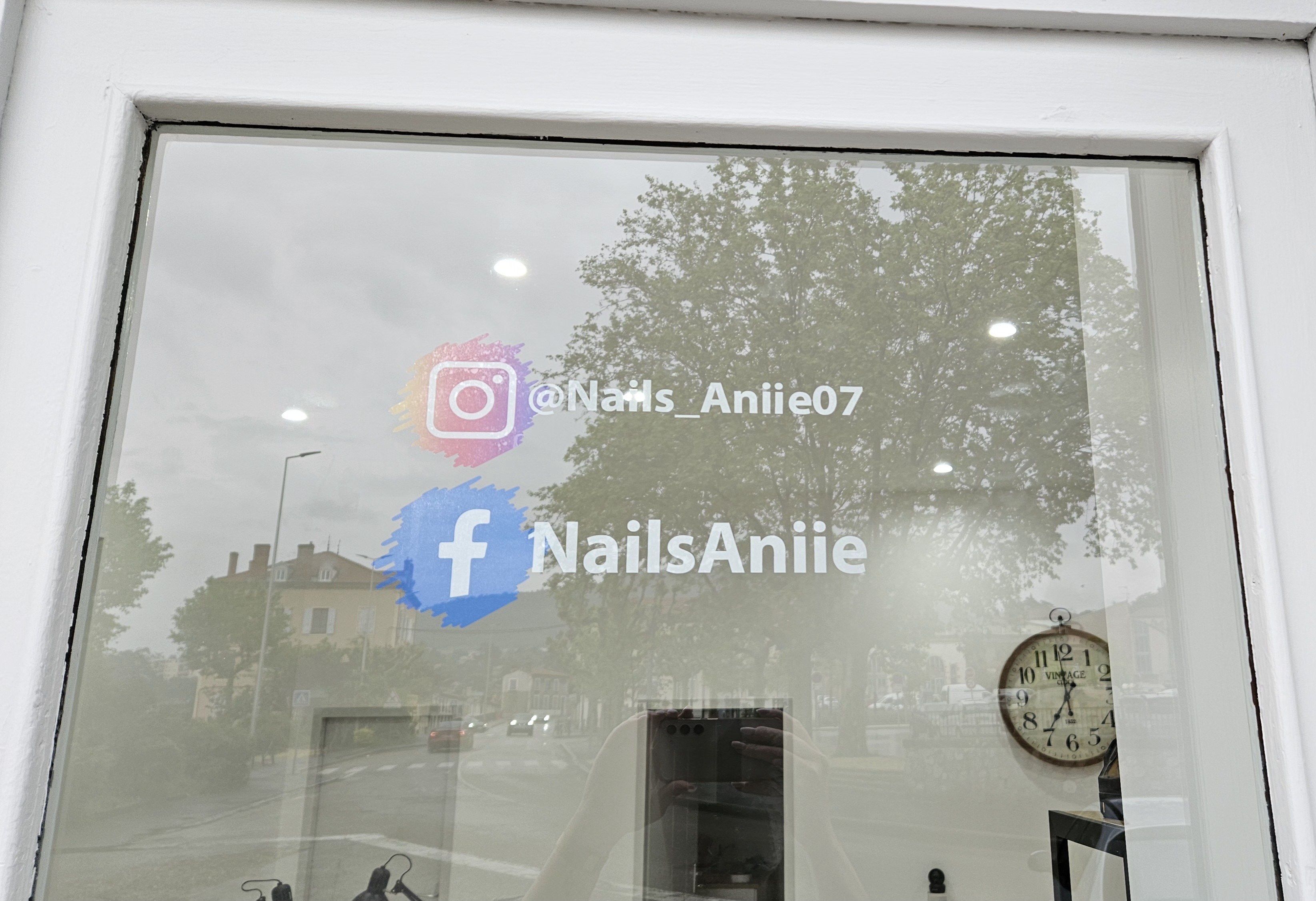 Custom Facebook logo shop window sticker - TenStickers