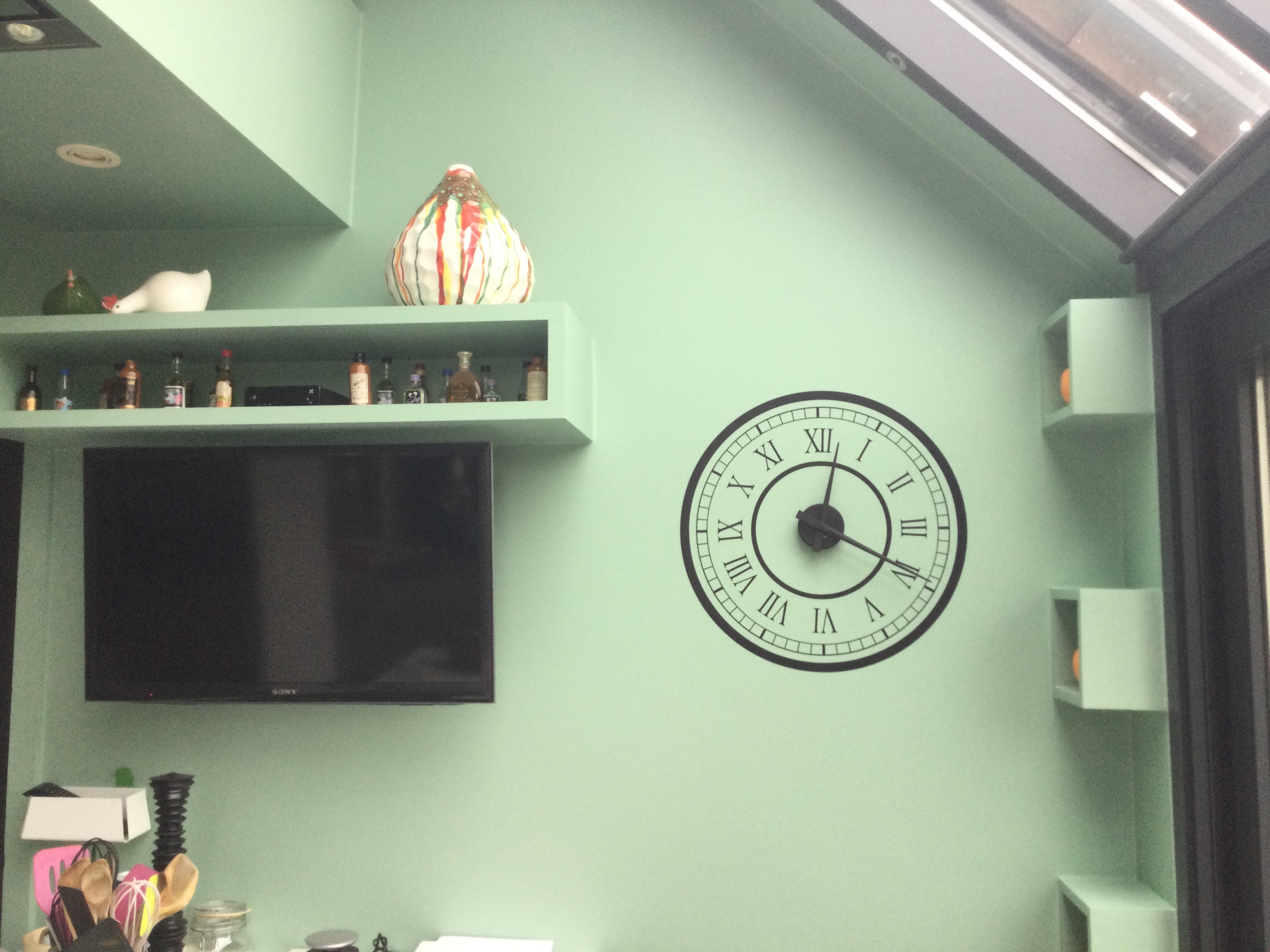 Classic Station Clock Sticker - TenStickers