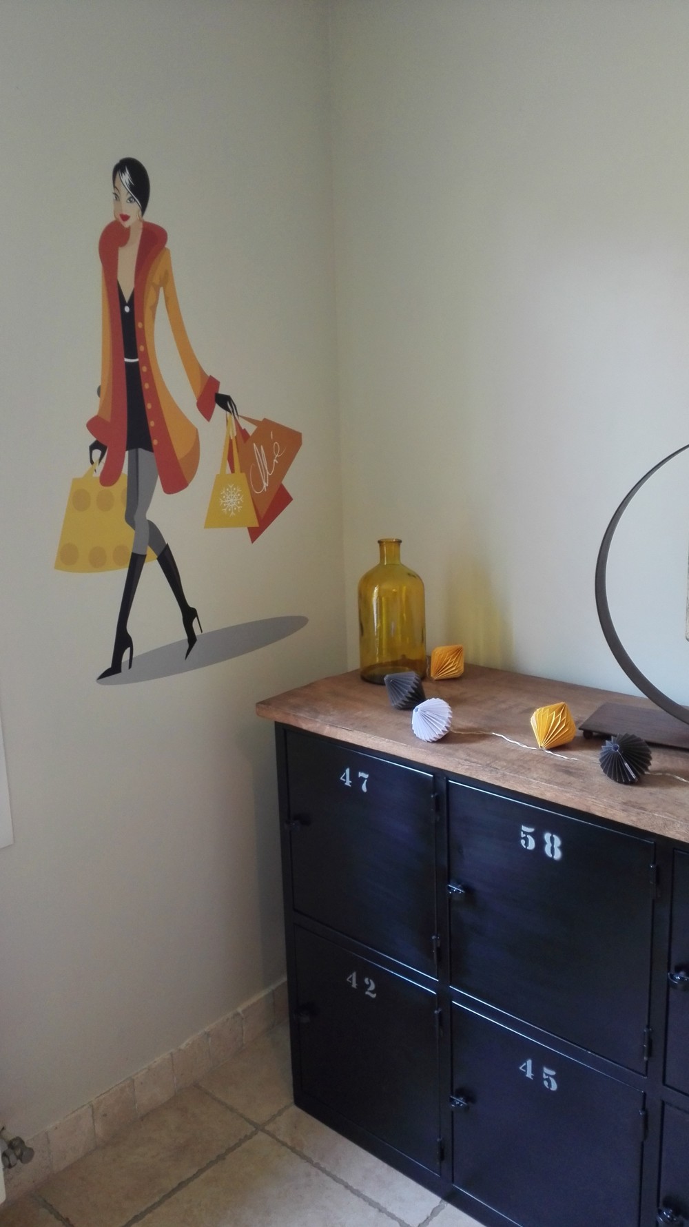 Classic Sewing Machine Wall Sticker - TenStickers