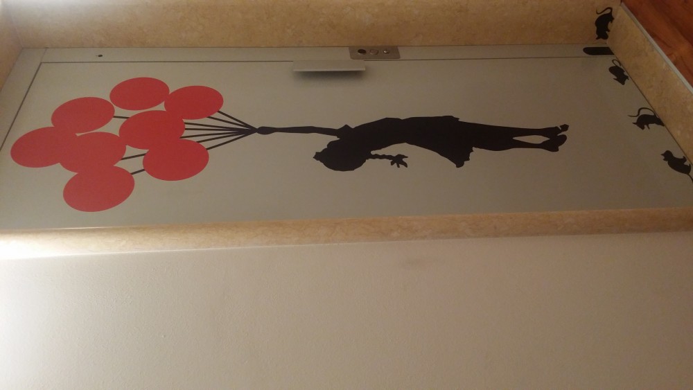 Correct Urination Sign Sticker - TenStickers