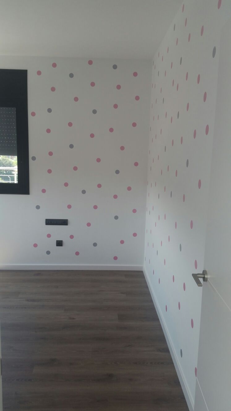 Poker dots kids decor sticker - TenStickers