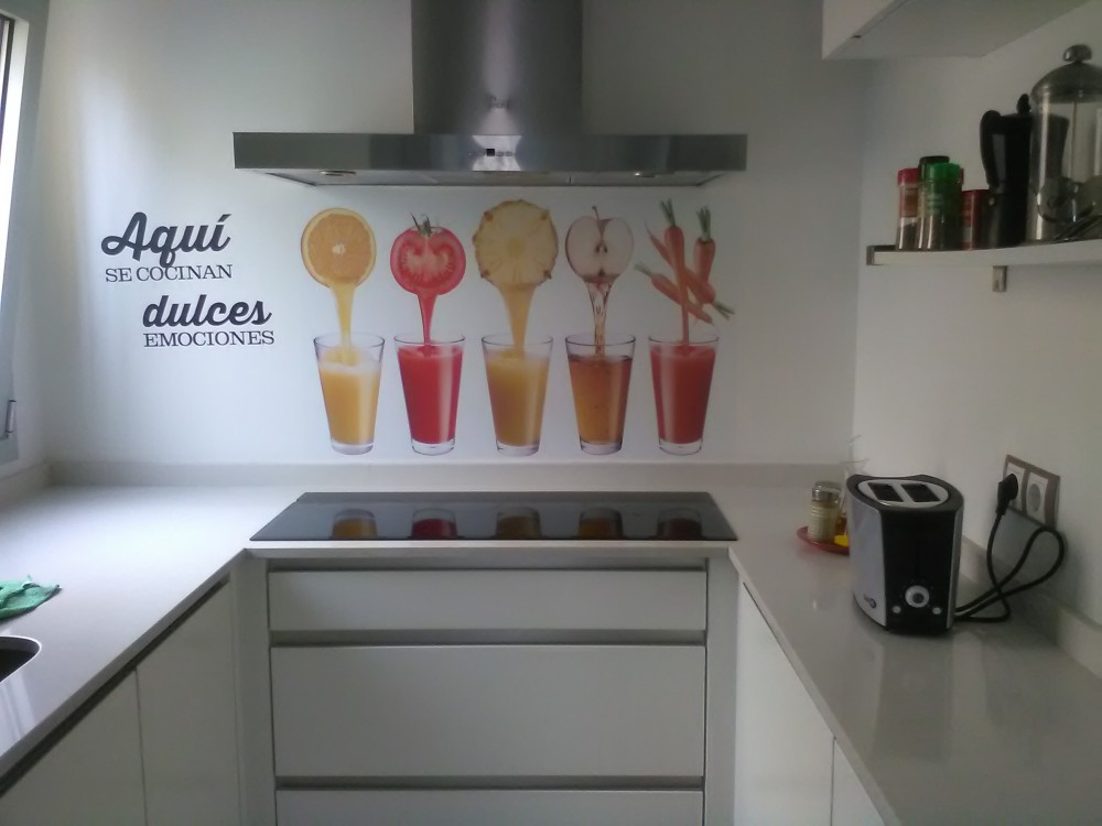 Kitchen wall sticker juices - TenStickers