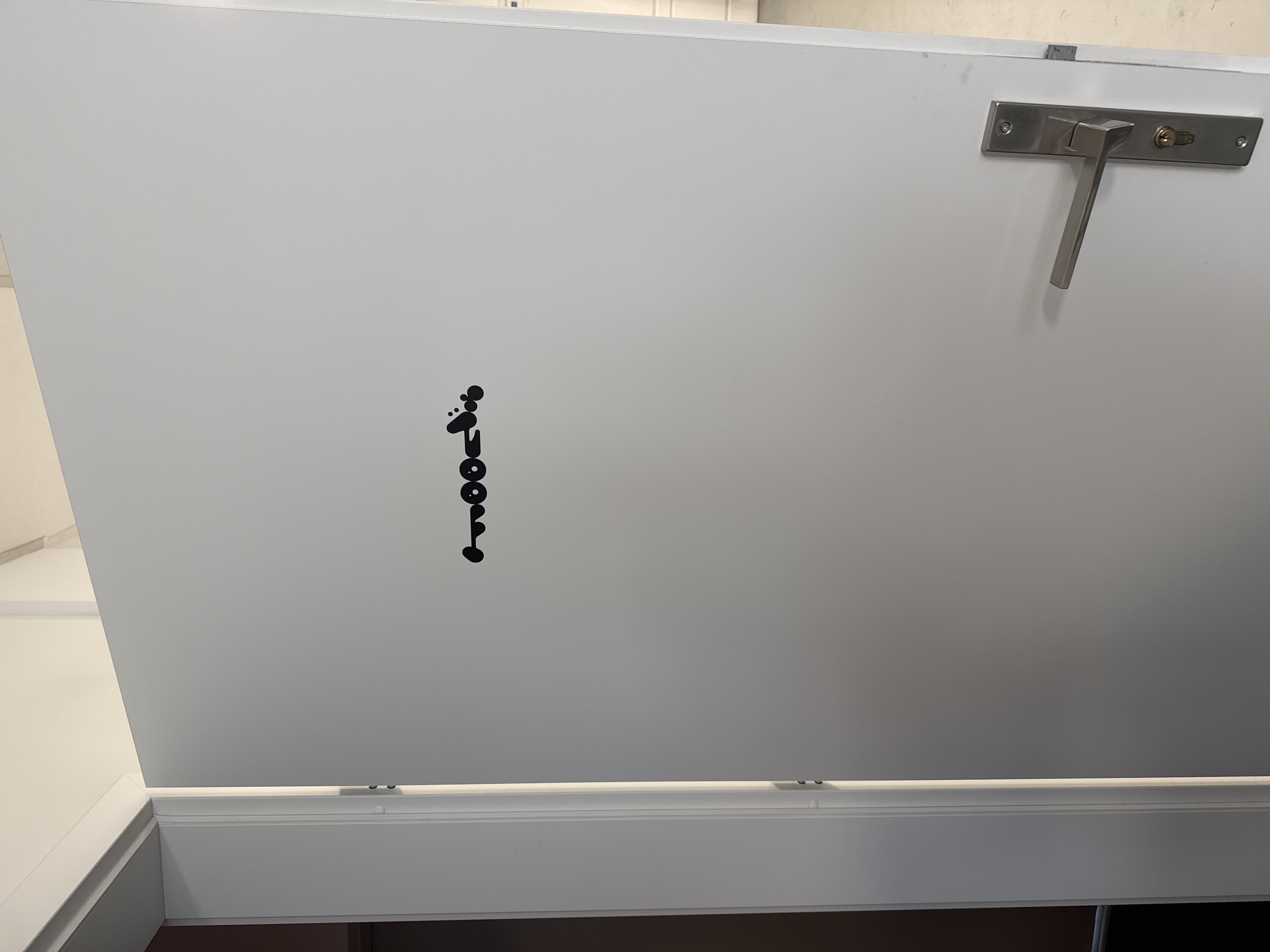 Personalised photo door sticker - TenStickers