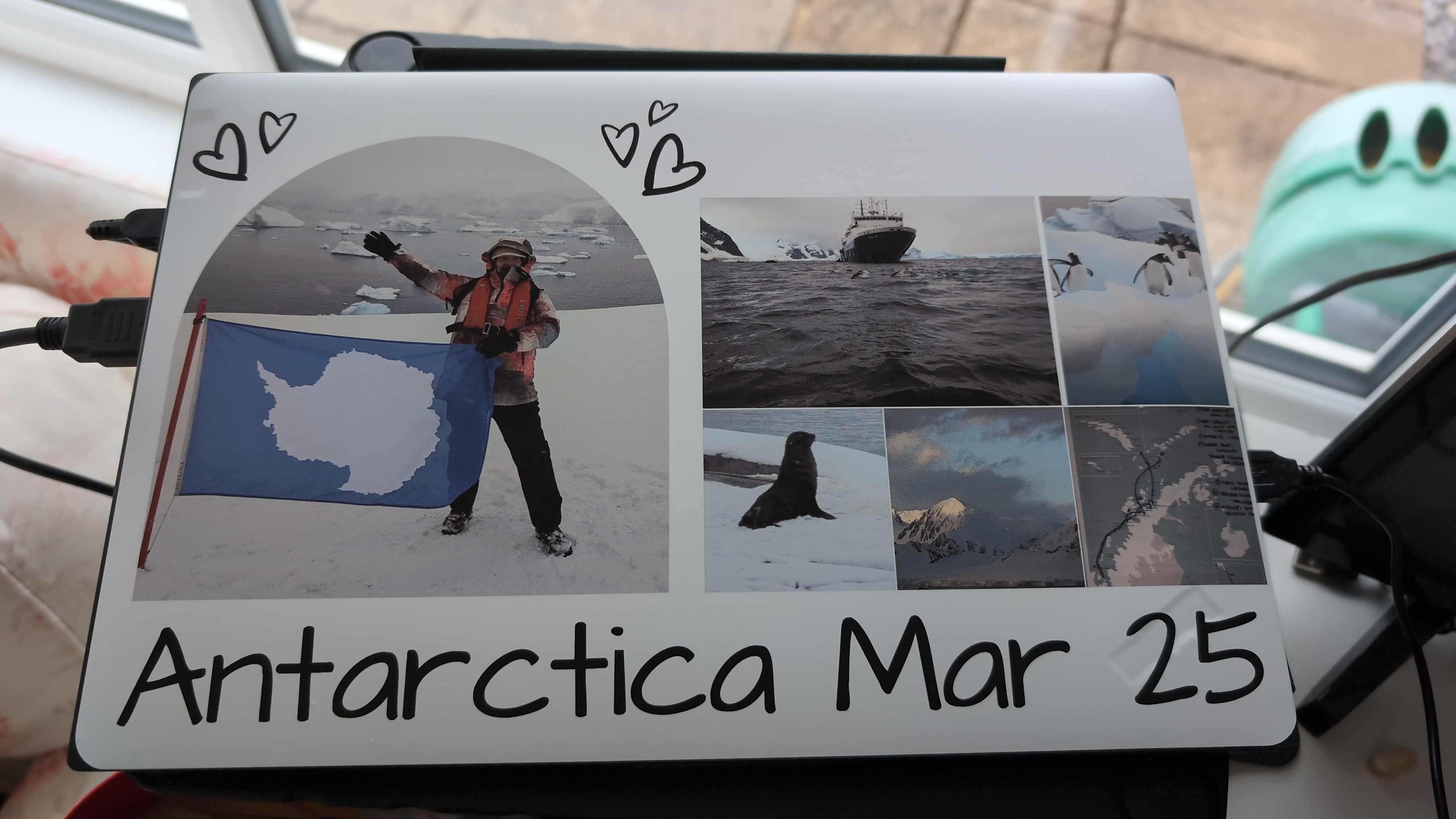 Personalisable photo laptop sticker - TenStickers