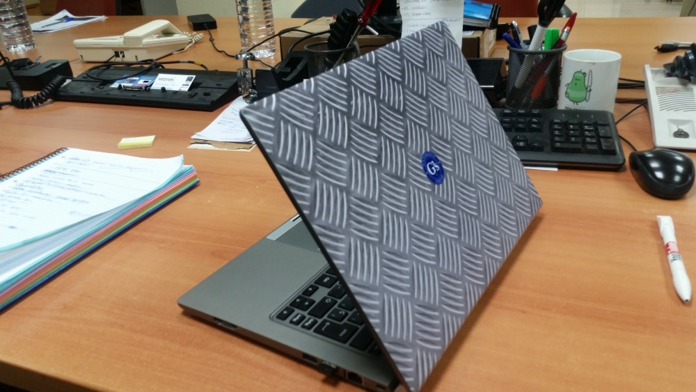 Sticker laptop decoratie metaal look - TenStickers