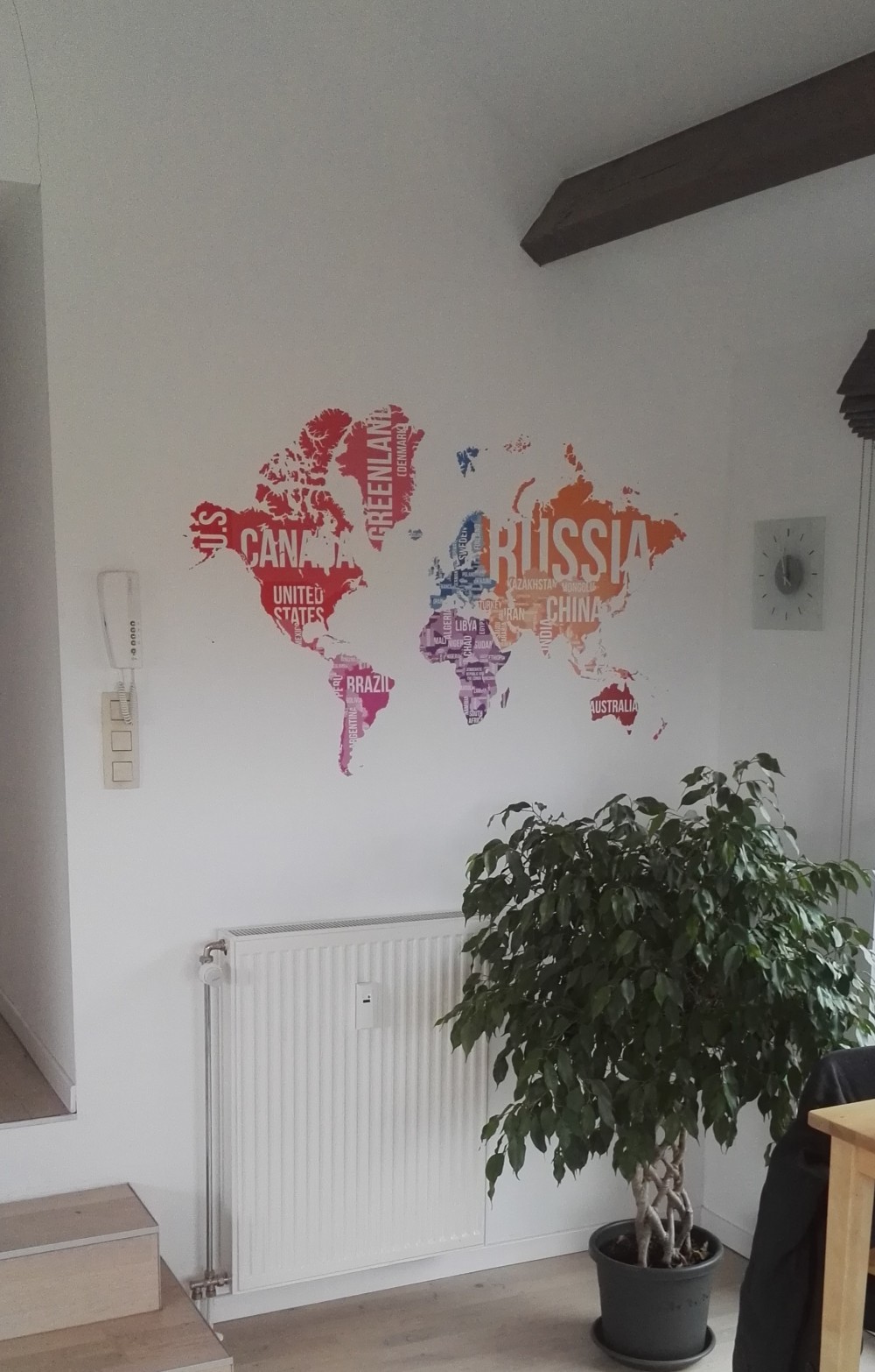 Colorful world map wall sticker - TenStickers