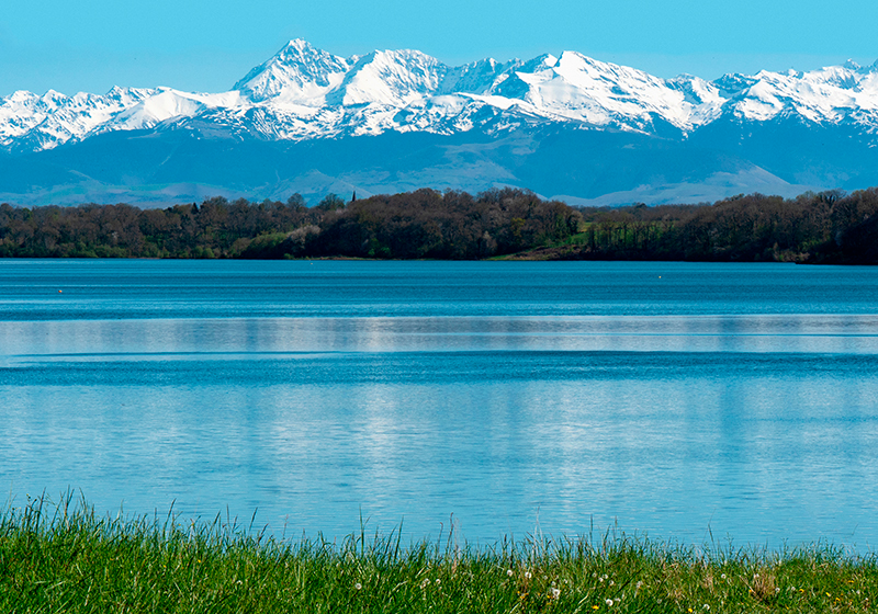 Fotomural montaña lago en Pirineos - TenVinilo