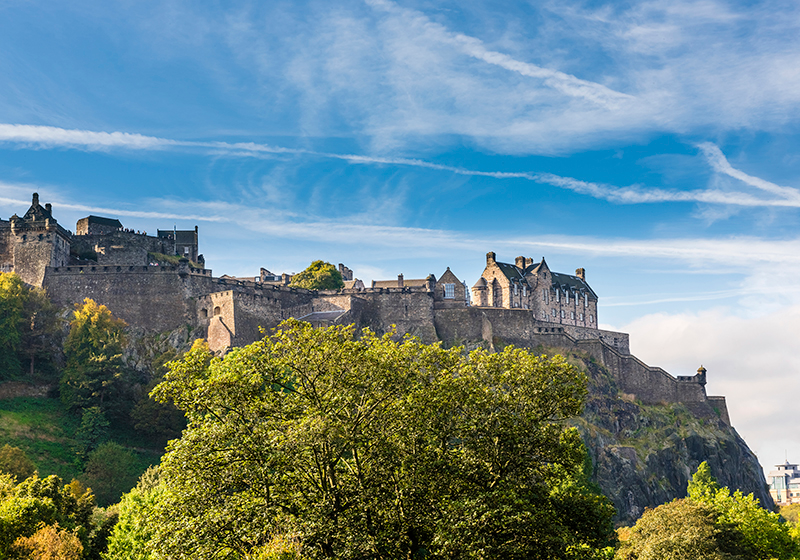 Edinburgh castle mural wallpaper - TenStickers